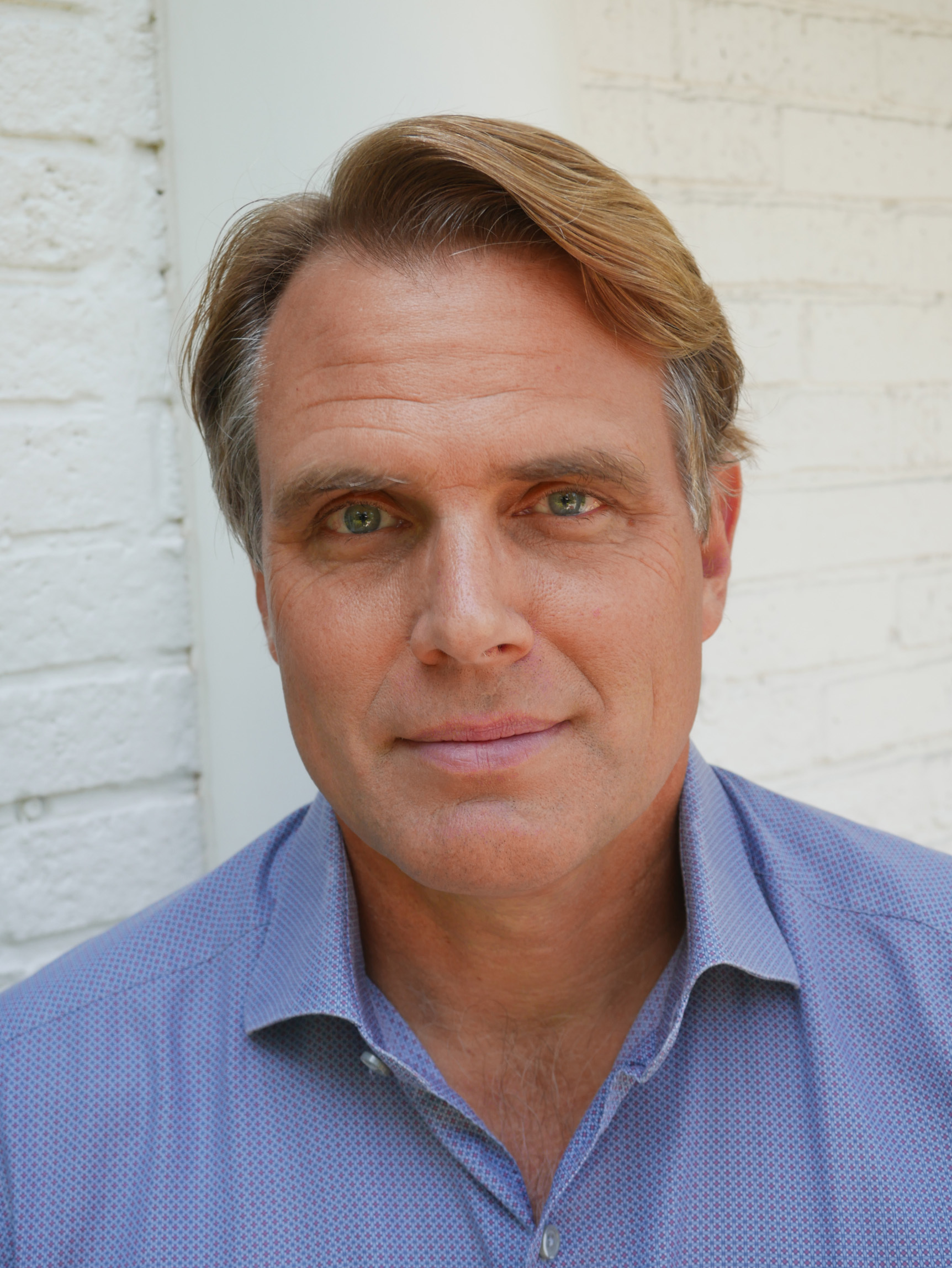 Amazon.com: Peter Shinkle: books, biography, latest update