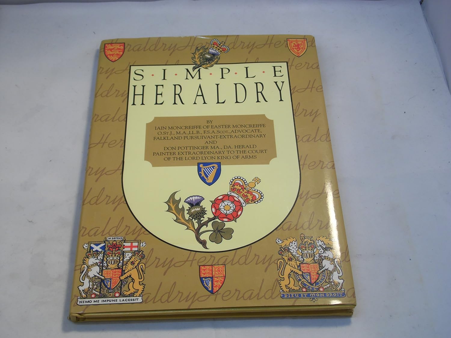 Simple Heraldry (Cheerfully Illustrated): Amazon.co.uk: Moncreiffe ...