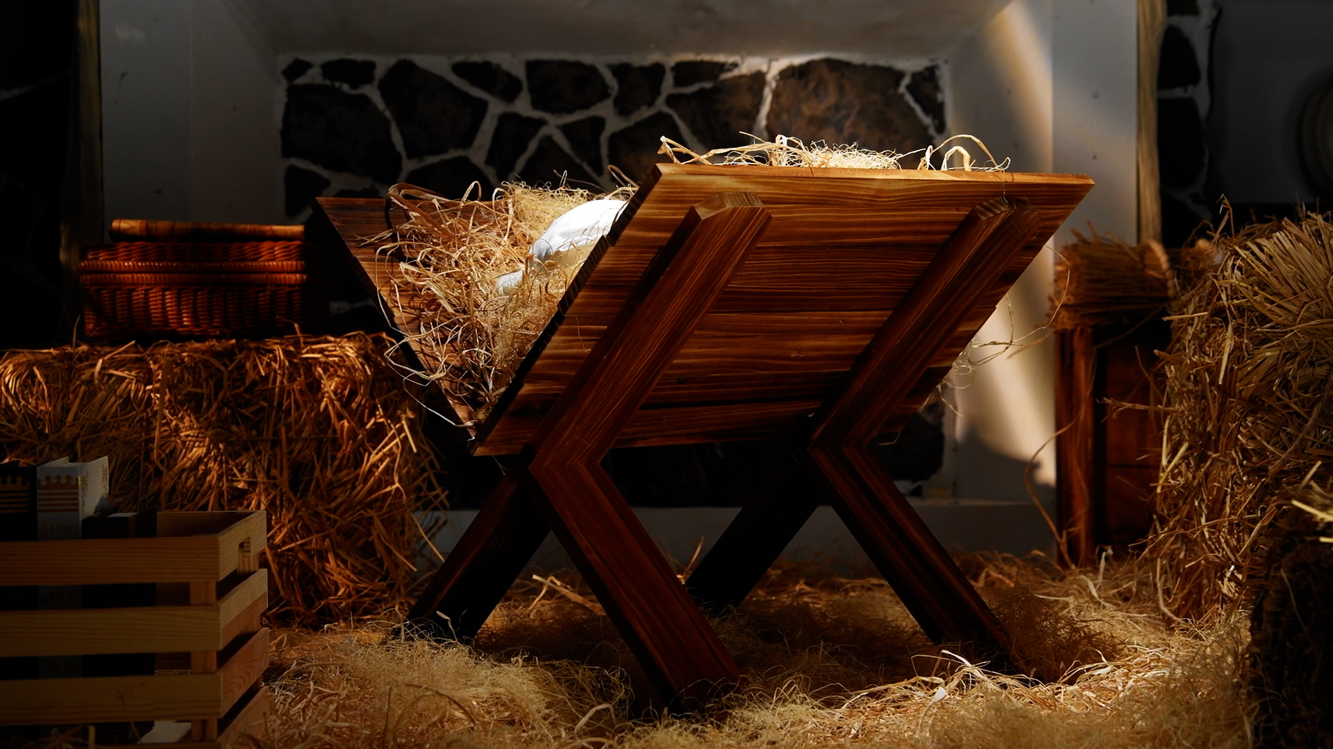 Nativity Scene Outdoor Beeveer Jumbo Large Jesus In Wooden Manger ...