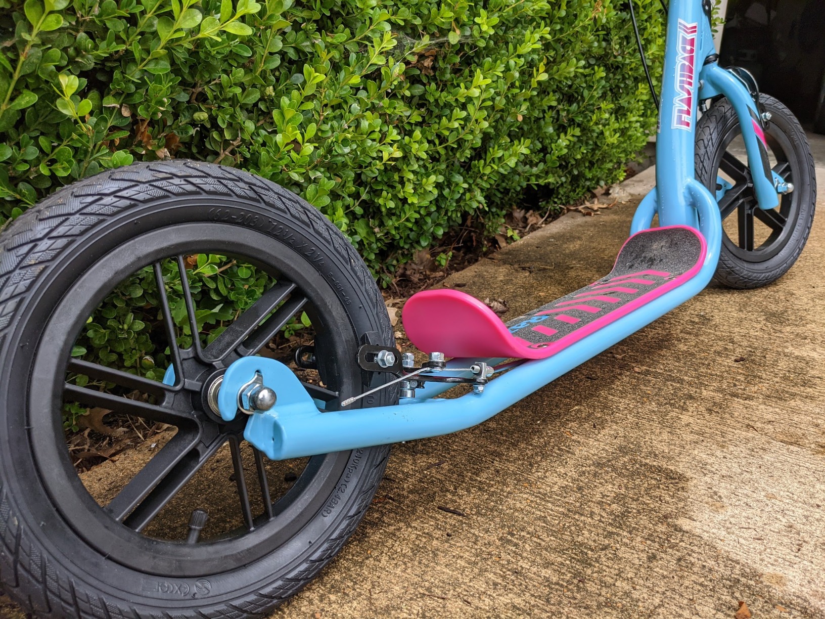 $25/mo - Finance Razor Flashback Kick Scooter – 12" Mag Wheels with Air ...