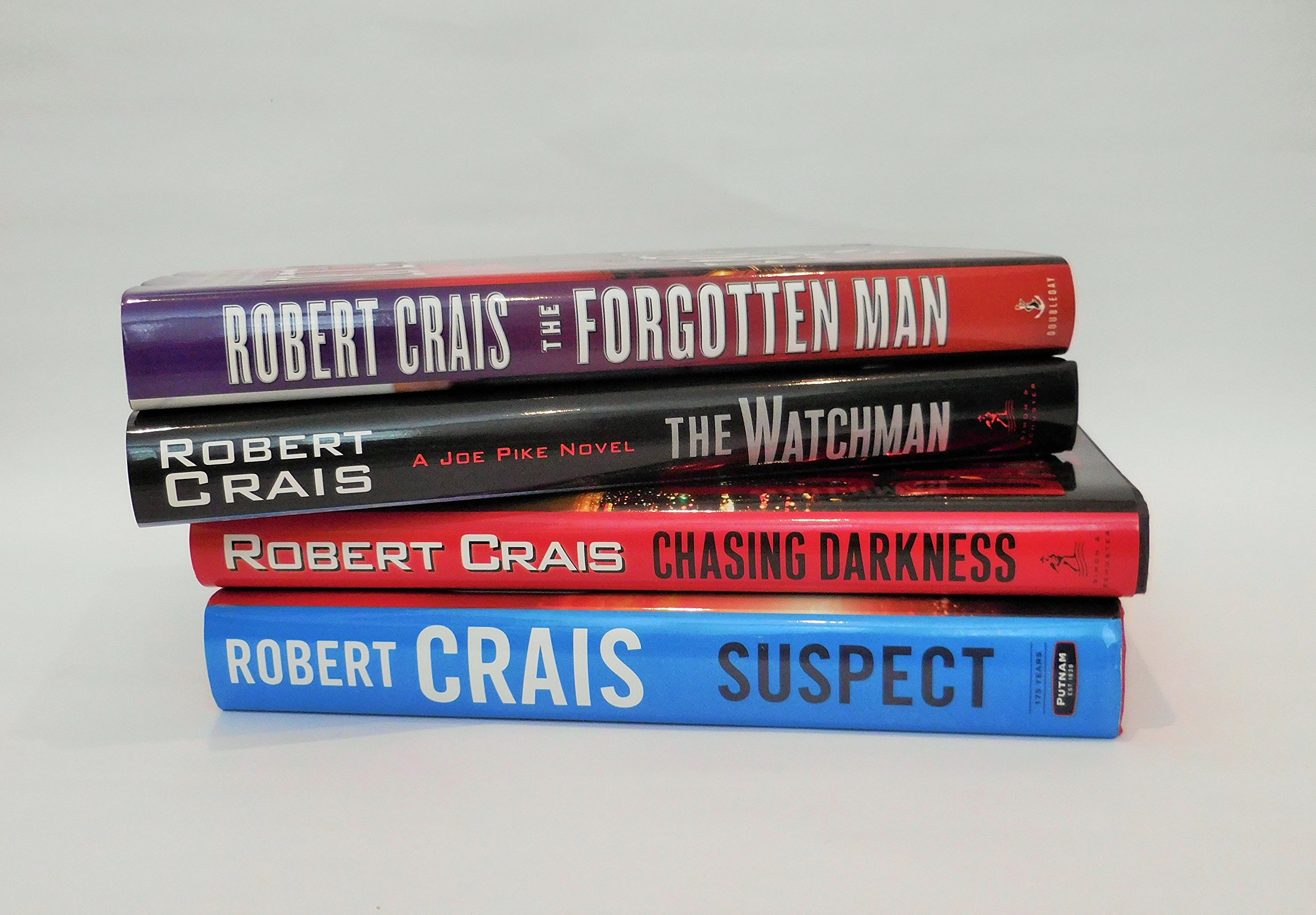 Amazon.com: Suspect: 9780399161483: Crais, Robert: Books