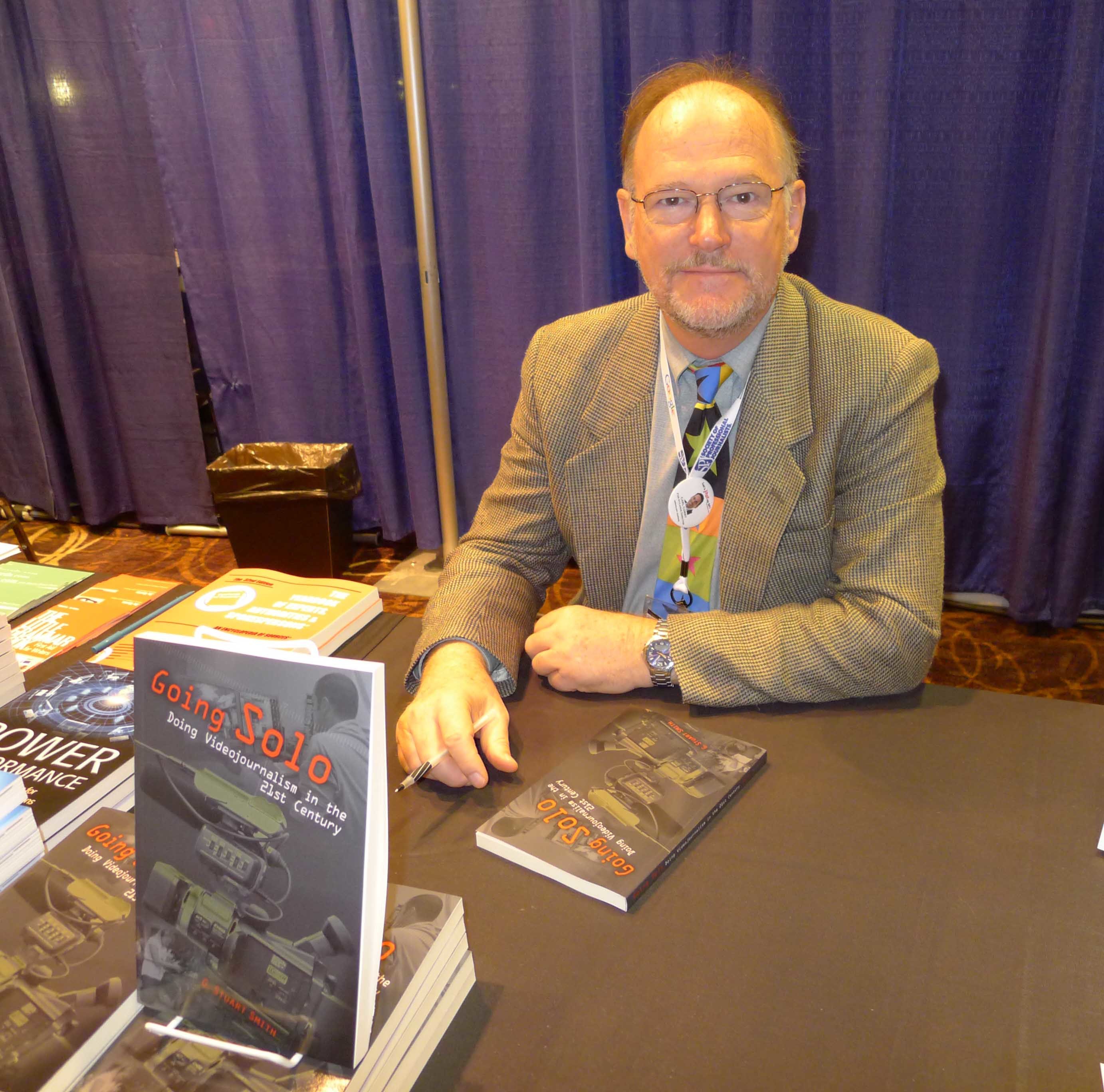 Amazon.co.jp: G. Stuart Smith: 本、バイオグラフィー、最新アップデート