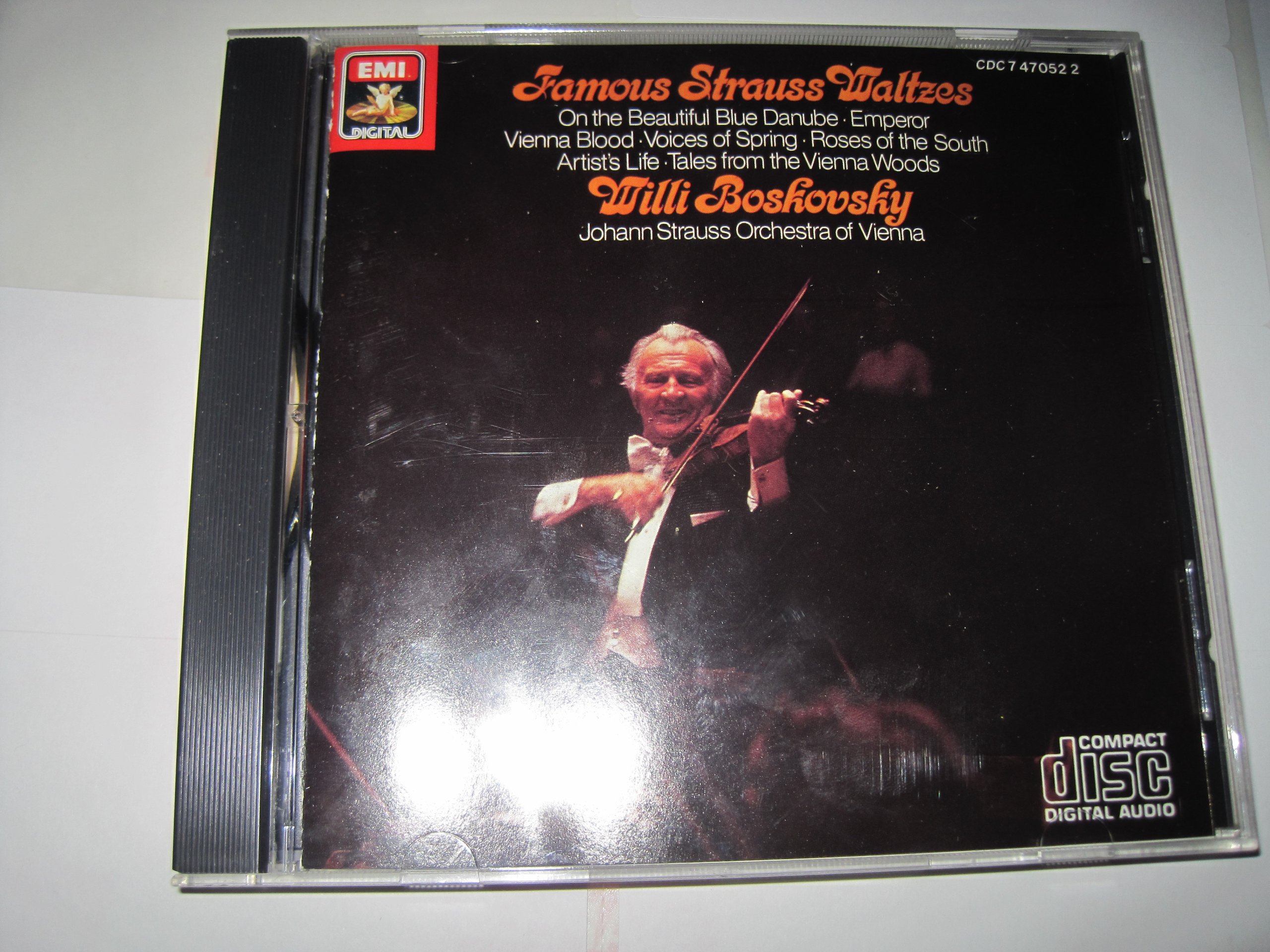 Strauss:Famous Waltzes: Amazon.co.uk: CDs & Vinyl
