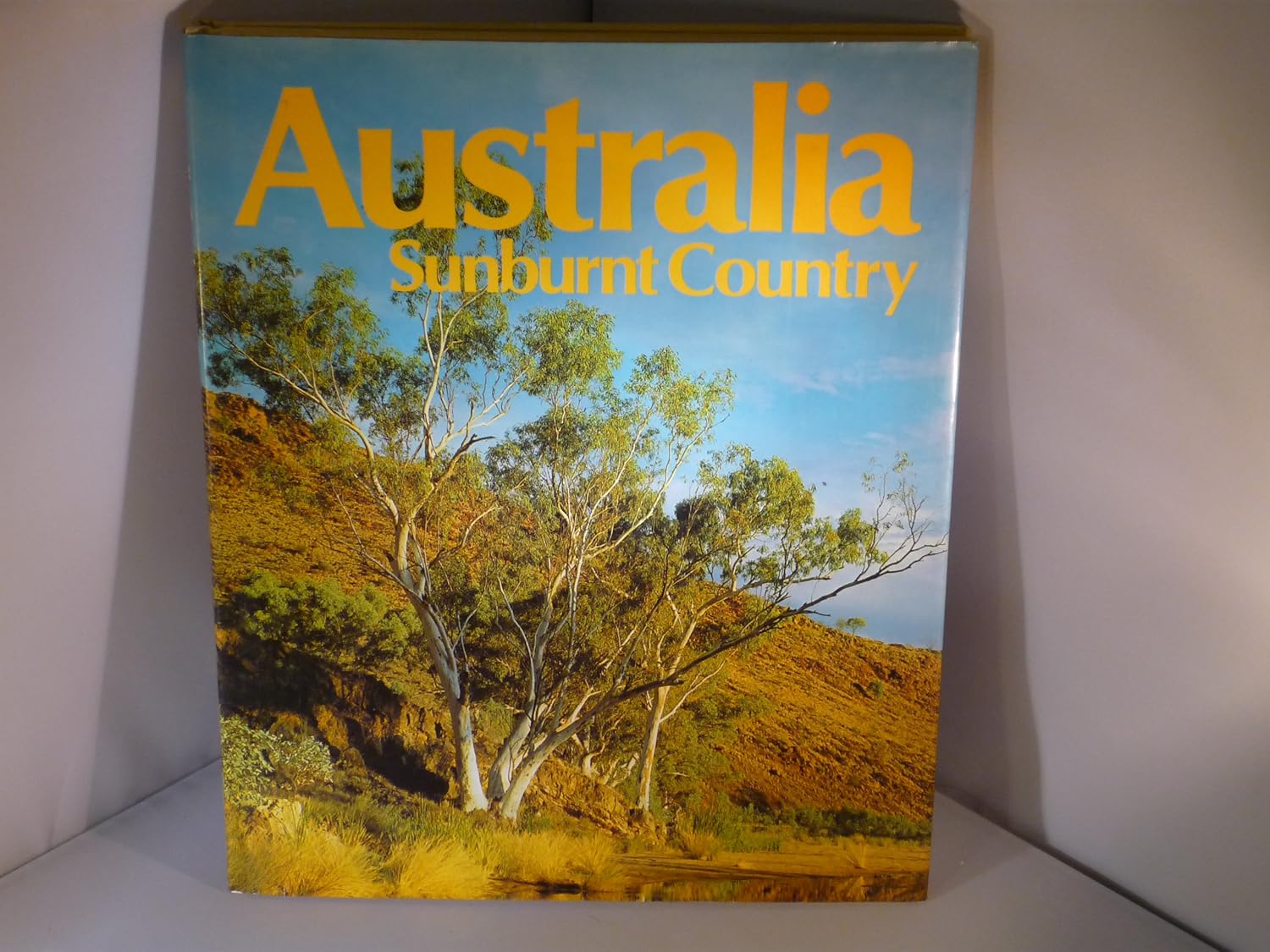 Australia, Sunburnt Country: Alan Johnson (Introduced by ), Robin Smith ...
