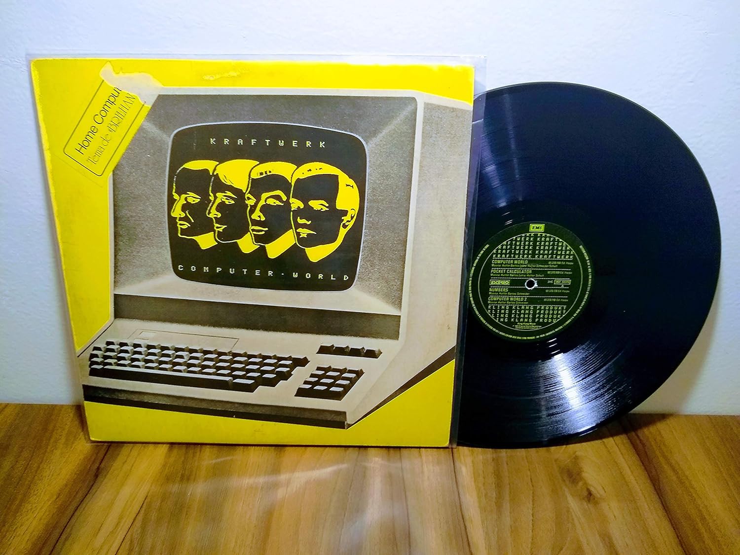 COMPUTER WORLD VINYL LP 1981 KRAFTWERK by KRAFTWERK: Amazon.co.uk: CDs ...