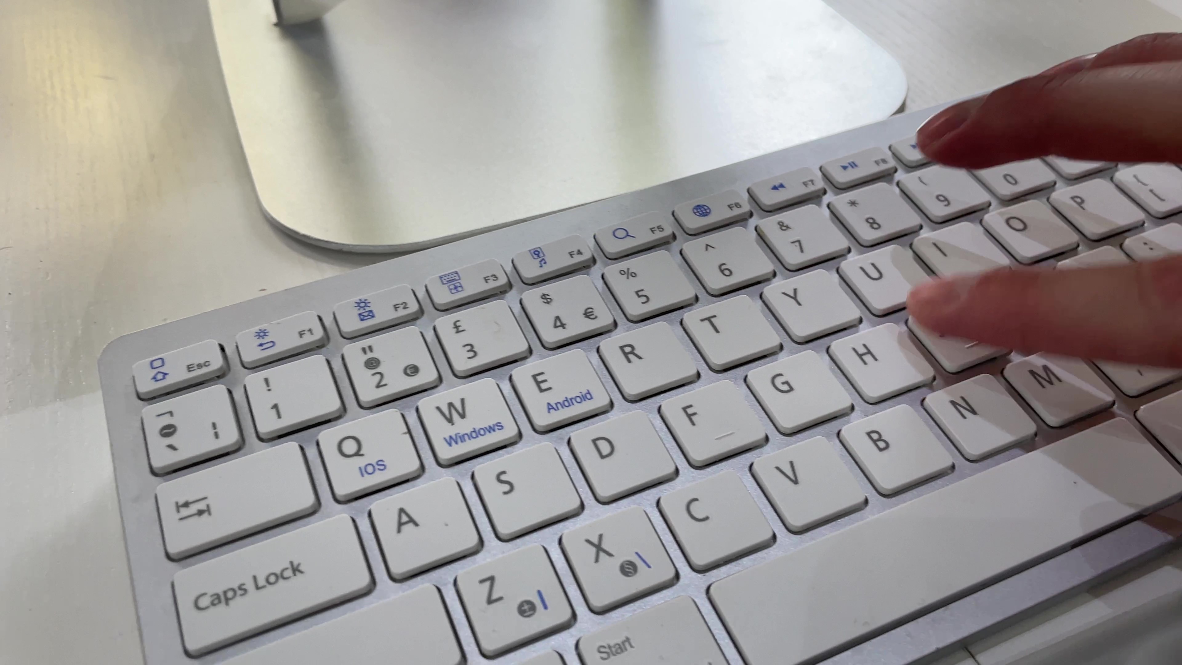 Watch white wireless battery keyboard on Amazon Live