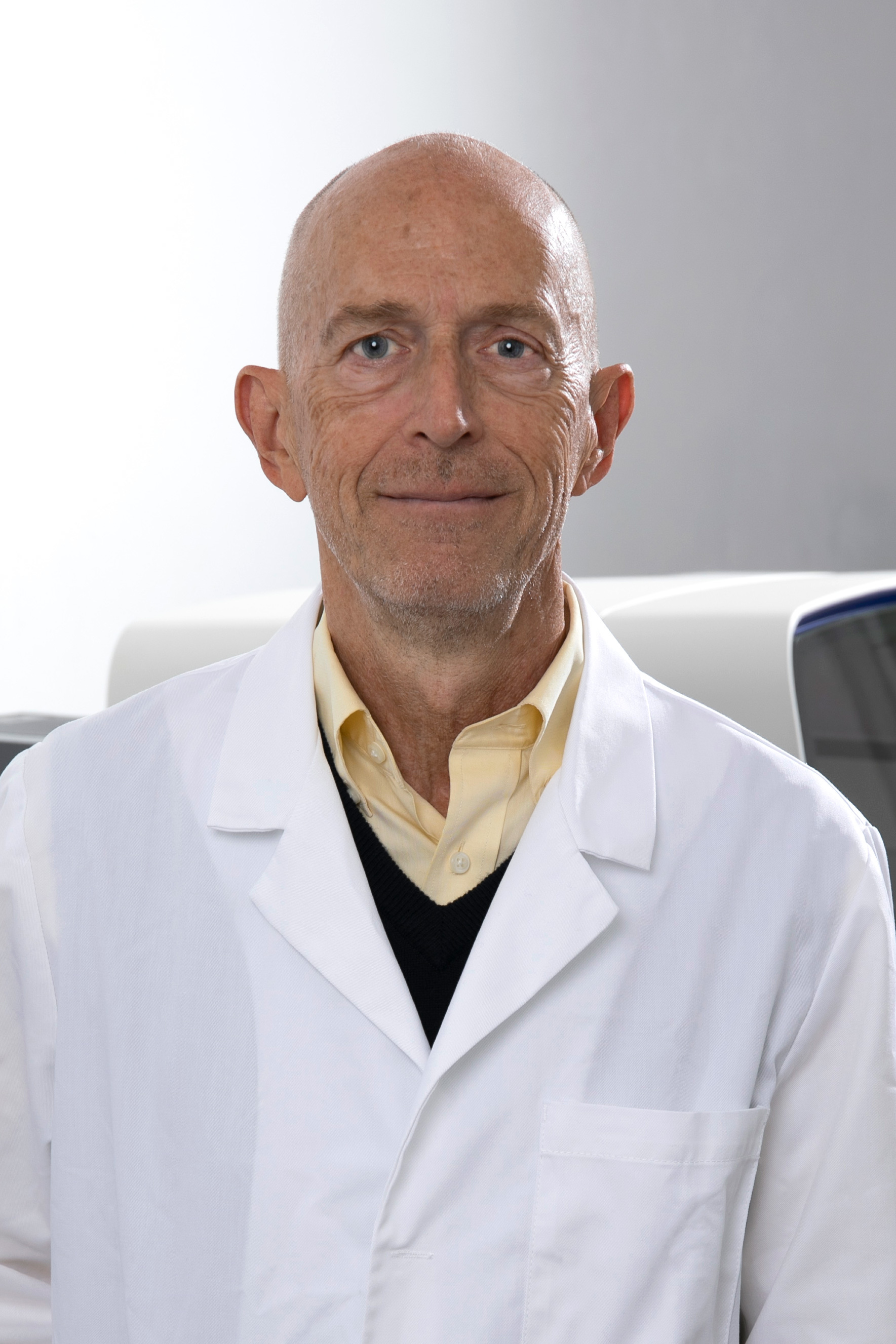 Amazon.es: Mr. James W. Clement: books, biography, latest update