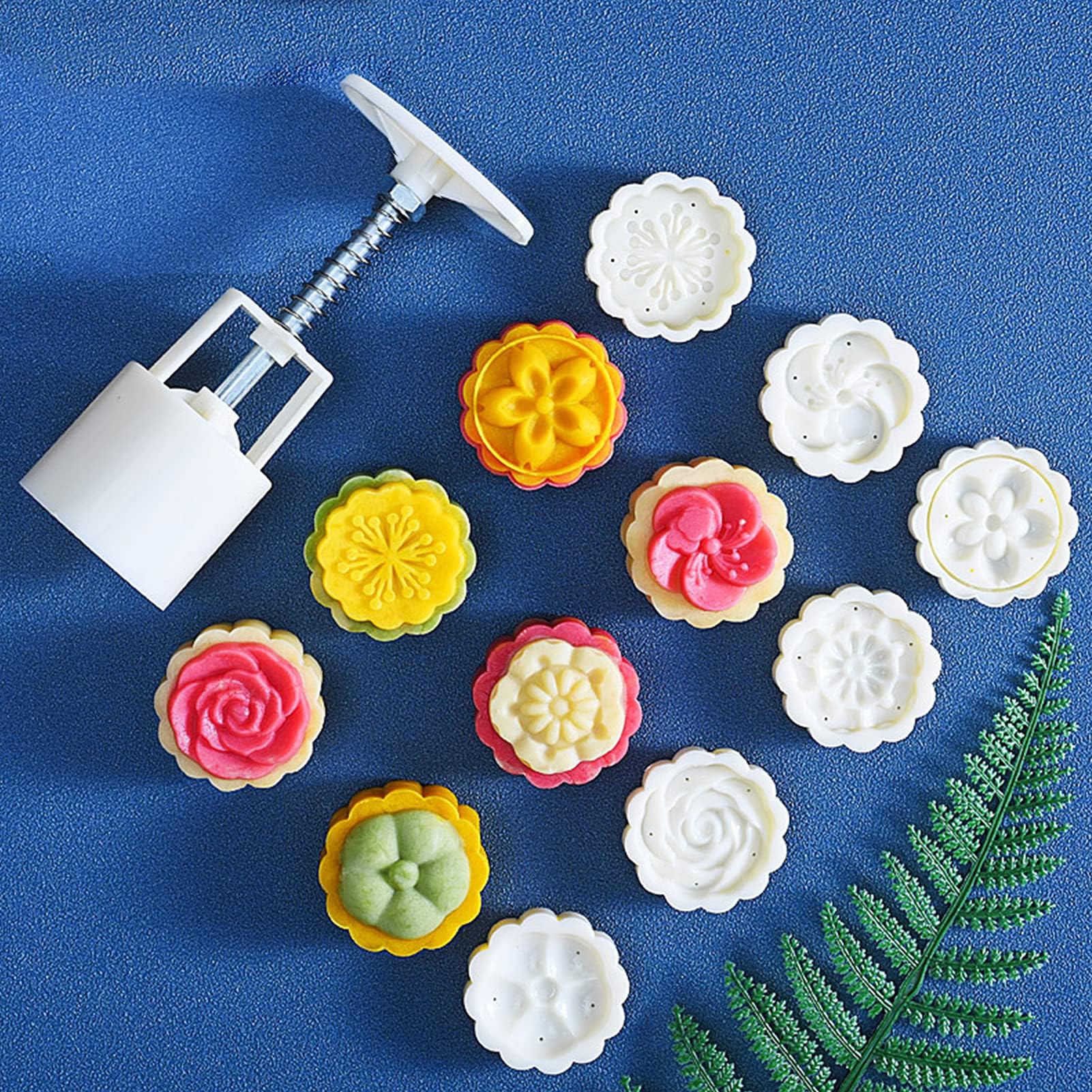 Amazon.com: Moon Cake Mold 6 PCS, Mid Autumn Festival DIY Hand Press ...