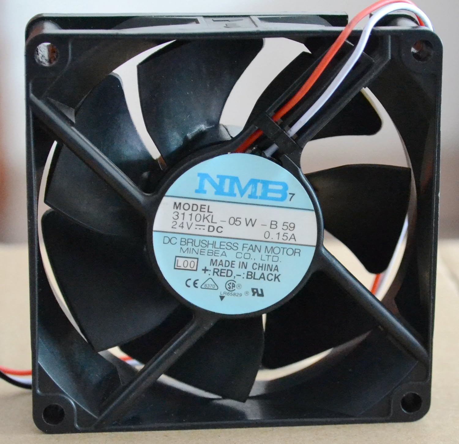 Amazon.com: NMB-MAT fan 3110KL-05W-B59 8025 DC 24V 0.15A 2.88W 3-line ...