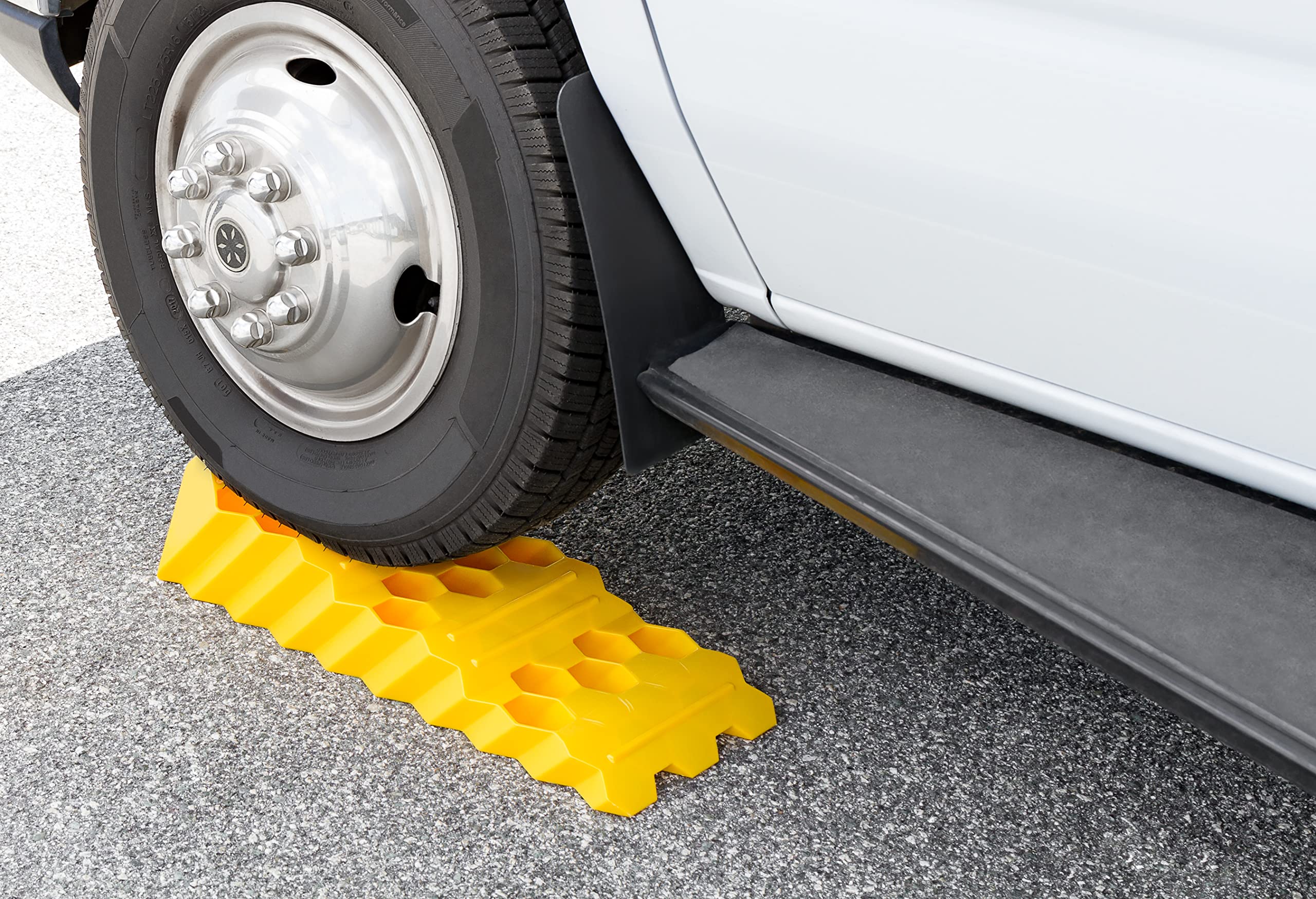 Snapklik.com : Camco Camper/RV Super Tri-Leveler - Features Heavy Duty ...