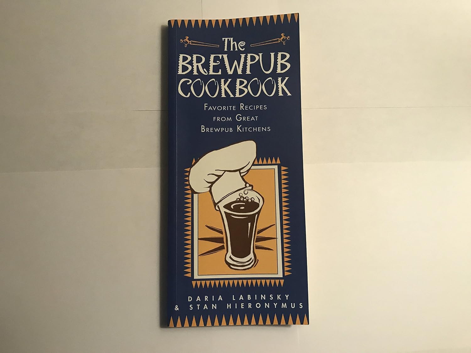 Brew Pub Cookbook: Labinsky, Daria, Hieronymus, Stan: 9780783549064 ...