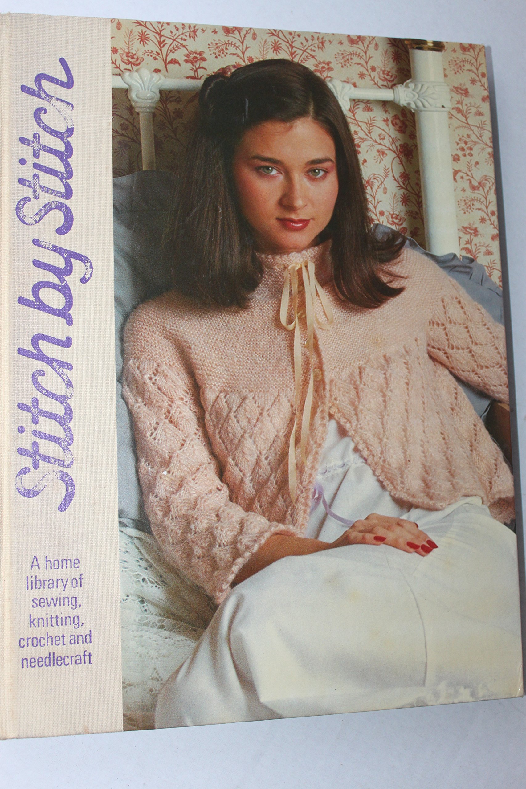 Stitch By Stitch Volume 5 (Stitch By Stitch, Volume 5): No Author ...