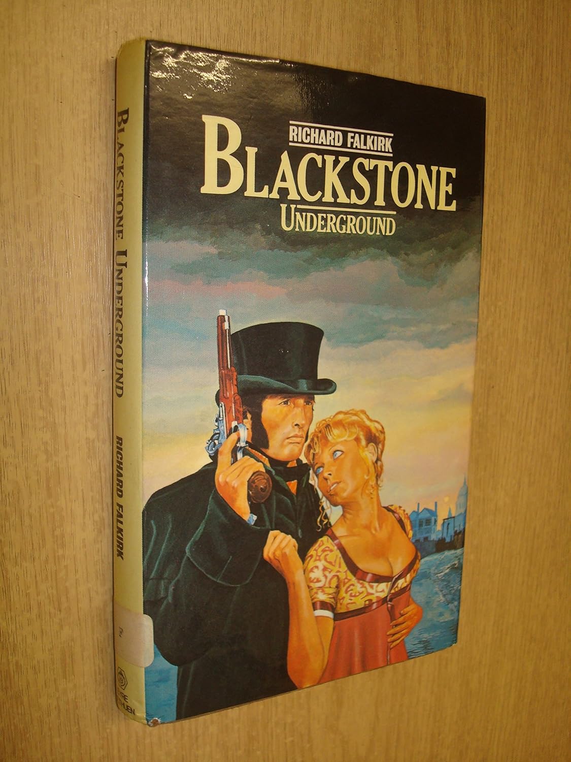 Blackstone Underground: Falkirk, Richard, Keith Richens;: 9780413335807 ...