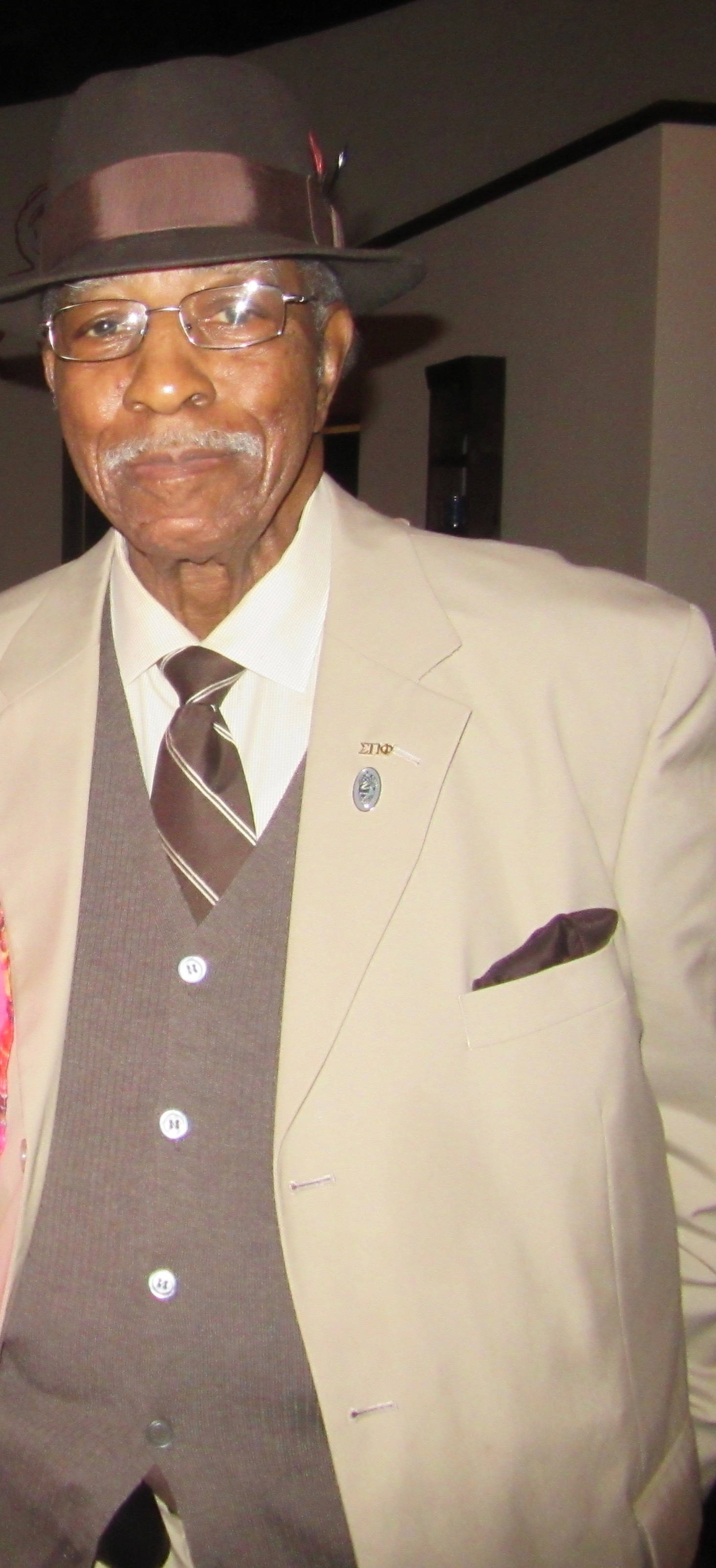 Amazon.com: Frederick D. Burroughs MD FCP: books, biography, latest update