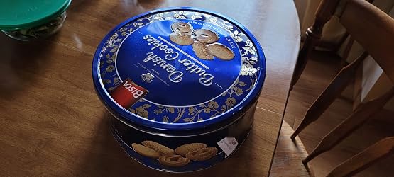 Amazon.com: Bisca Danish Butter Cookies 64 oz (1 Tin) : Grocery ...