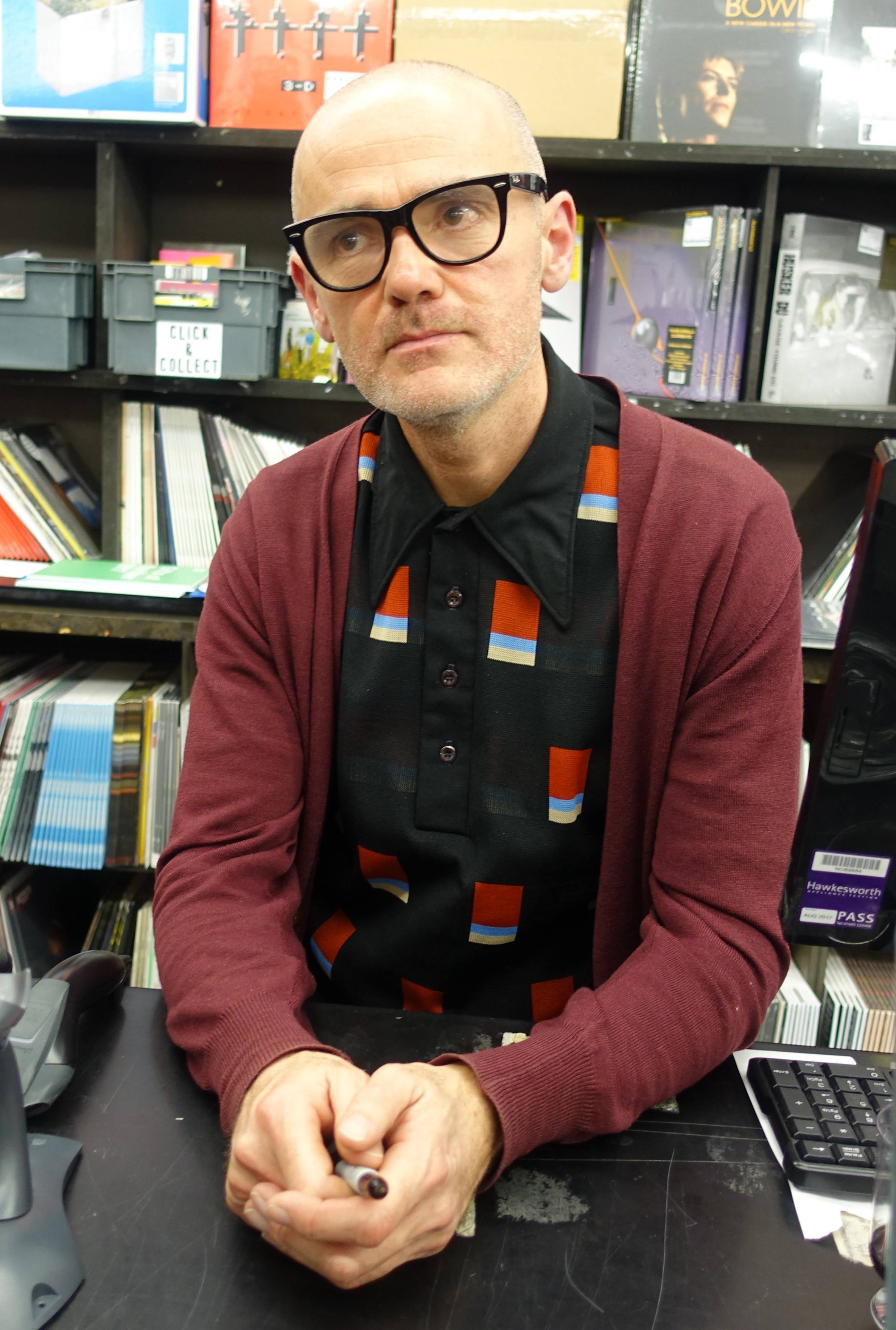 Amazon.com: Sam Knee: books, biography, latest update