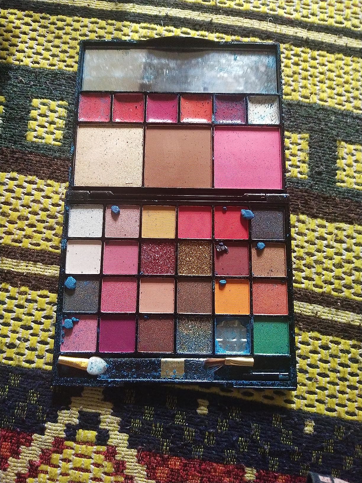 Buy Kamz Beauty All in One Makeup Kit - Eyeshadow with Brush, Contour ...