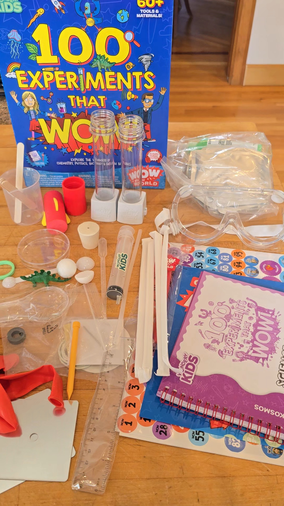 Watch Super Cool Science Kit - 100 Experiments! on Amazon Live