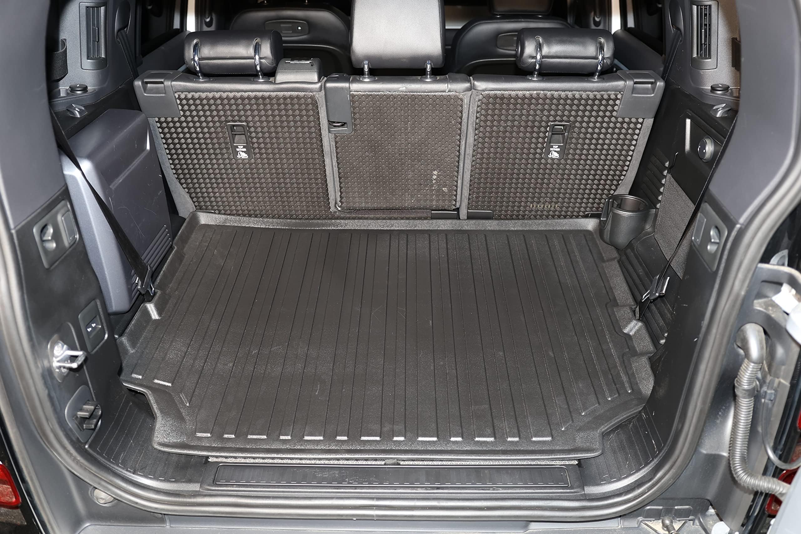 Amazon.com: Premium Cargo Liner for Land Rover Defender 7 Seat Model ...