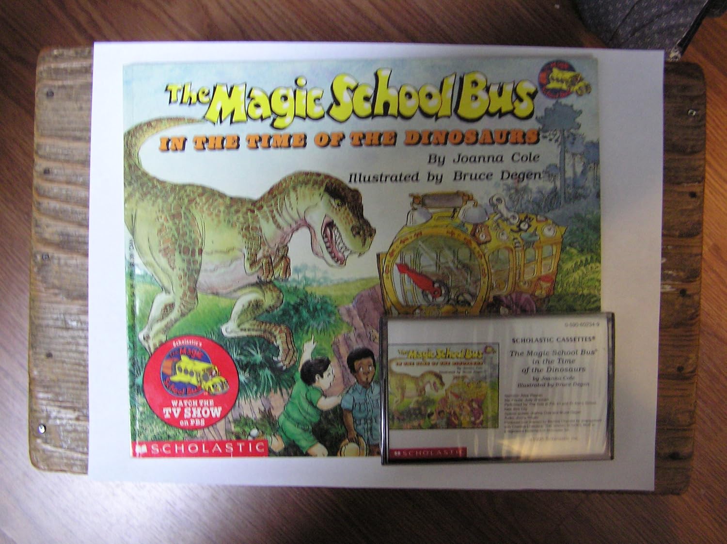 The Magic School Bus in the Time of the Dinosaurs (Book & Audio ...