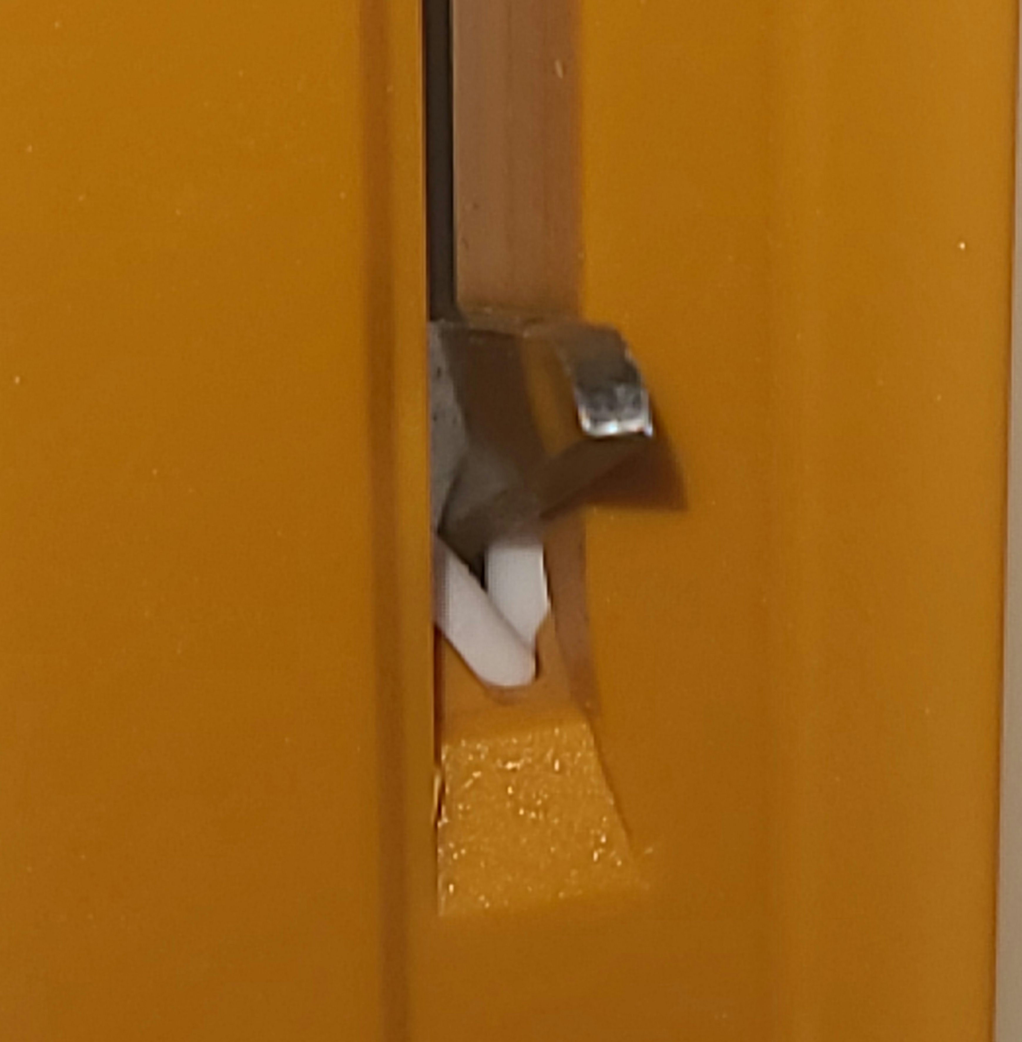 Amazon.com: Fiskars Desktop Universal Scissors Sharpener (198620 ...