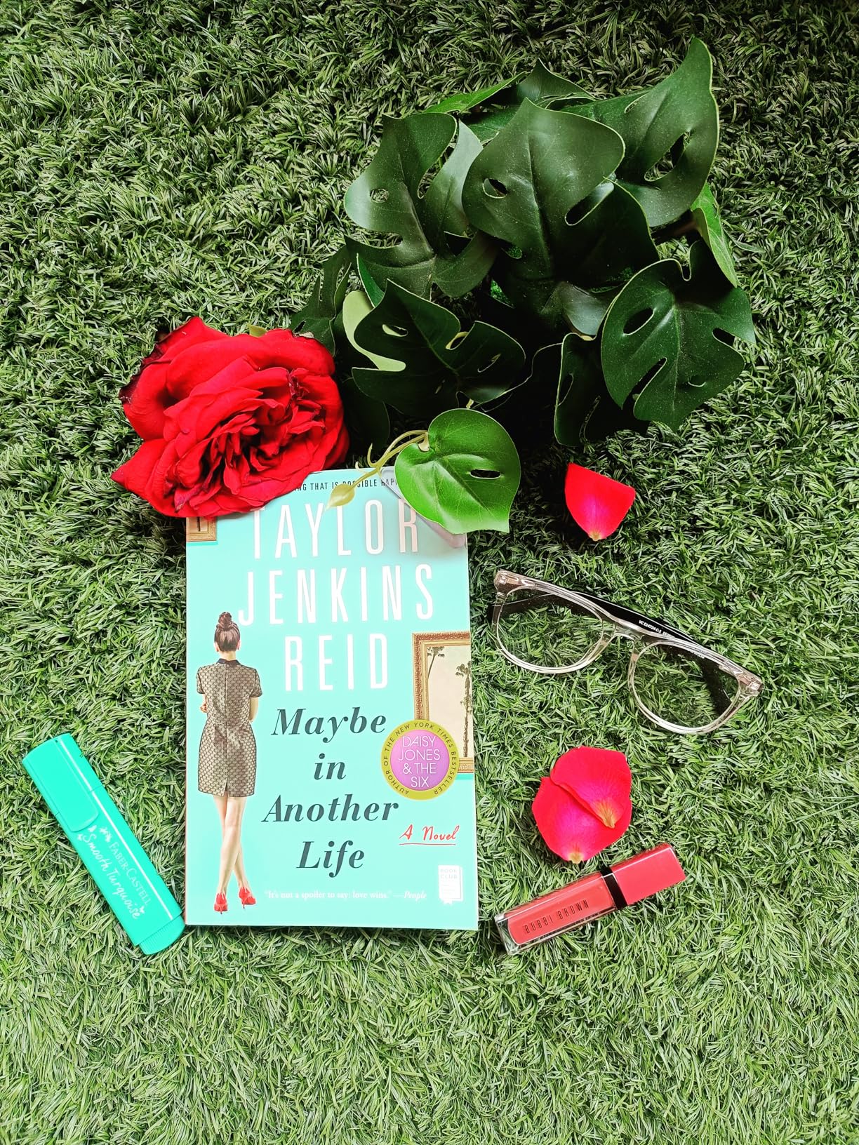 Maybe In Another Life : Reid, Taylor Jenkins: Amazon.in: Books