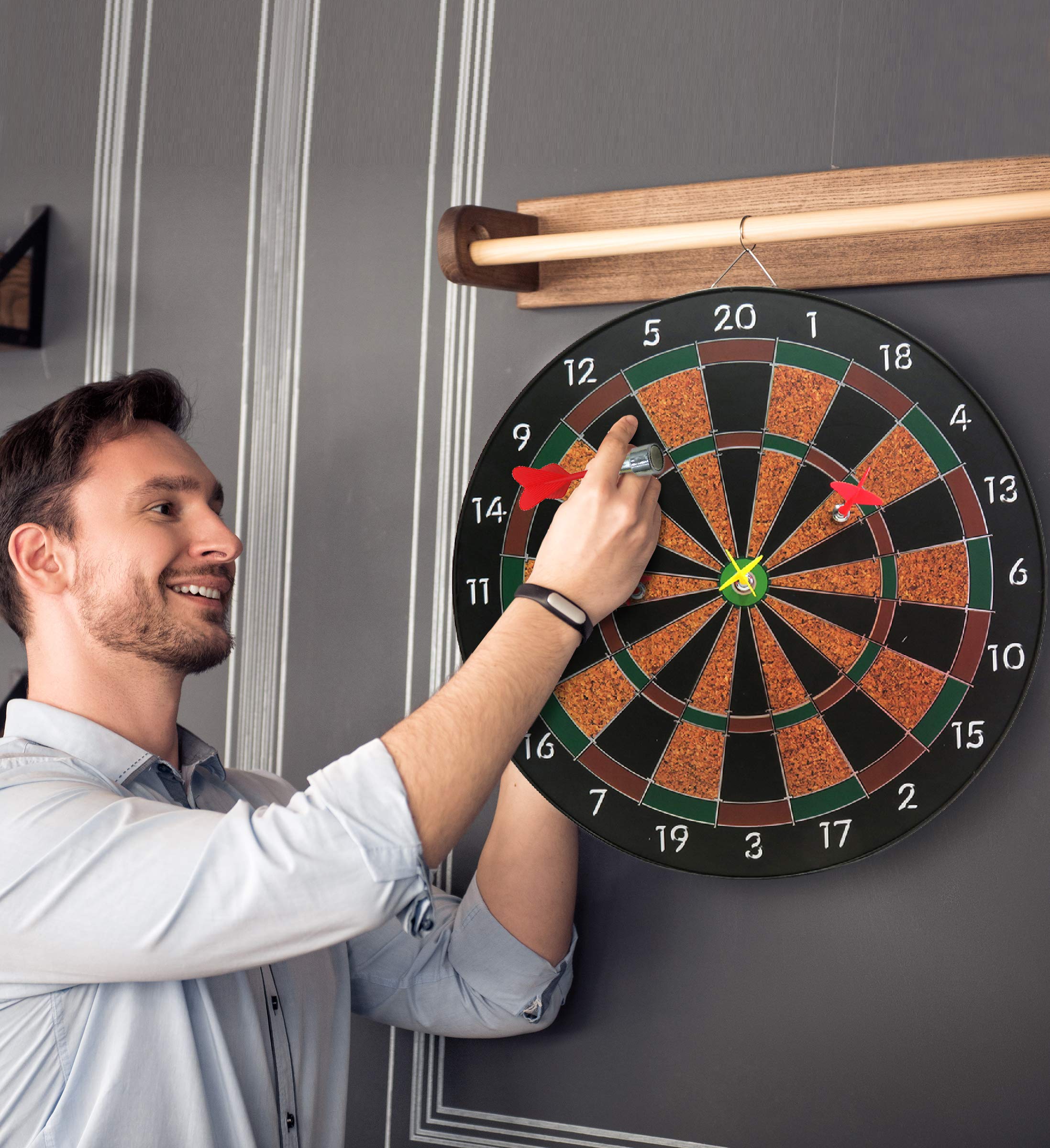 Snapklik.com : Dartboard Pro Magnetic Darts Play Set, 16 Inch Dart ...