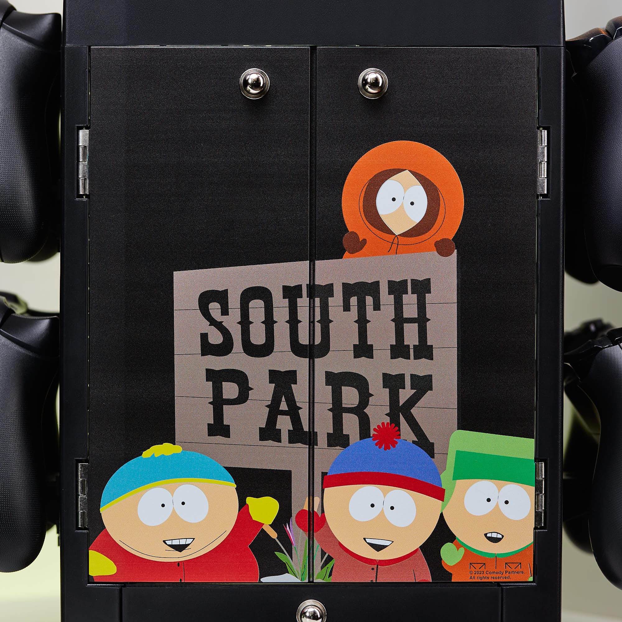 Snapklik.com : Numskull Official South Park Gaming Locker Controller ...