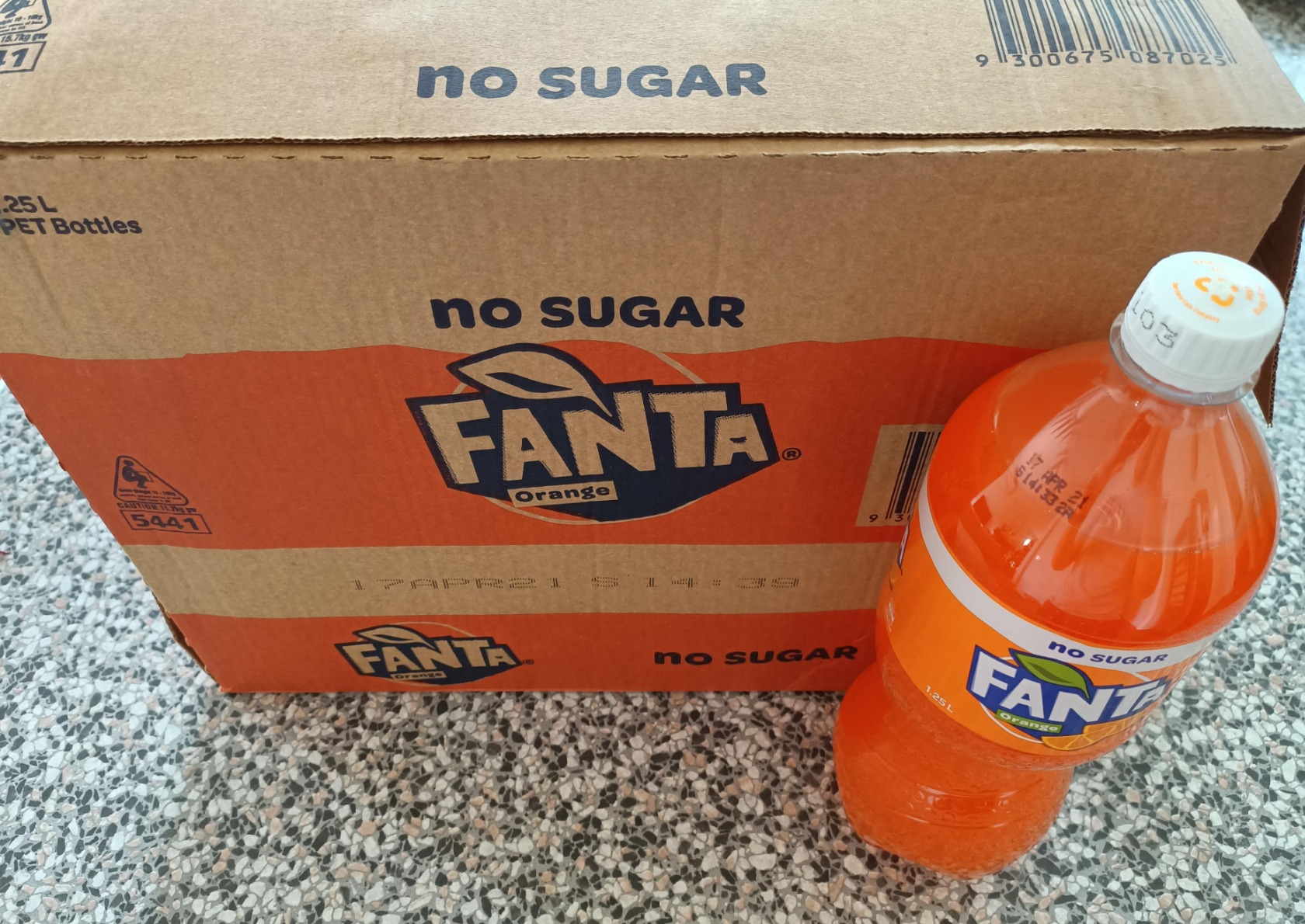 Fanta Raspberry Zero Sugar Soft Drink Multipack Bottles 12 x 1.25L ...