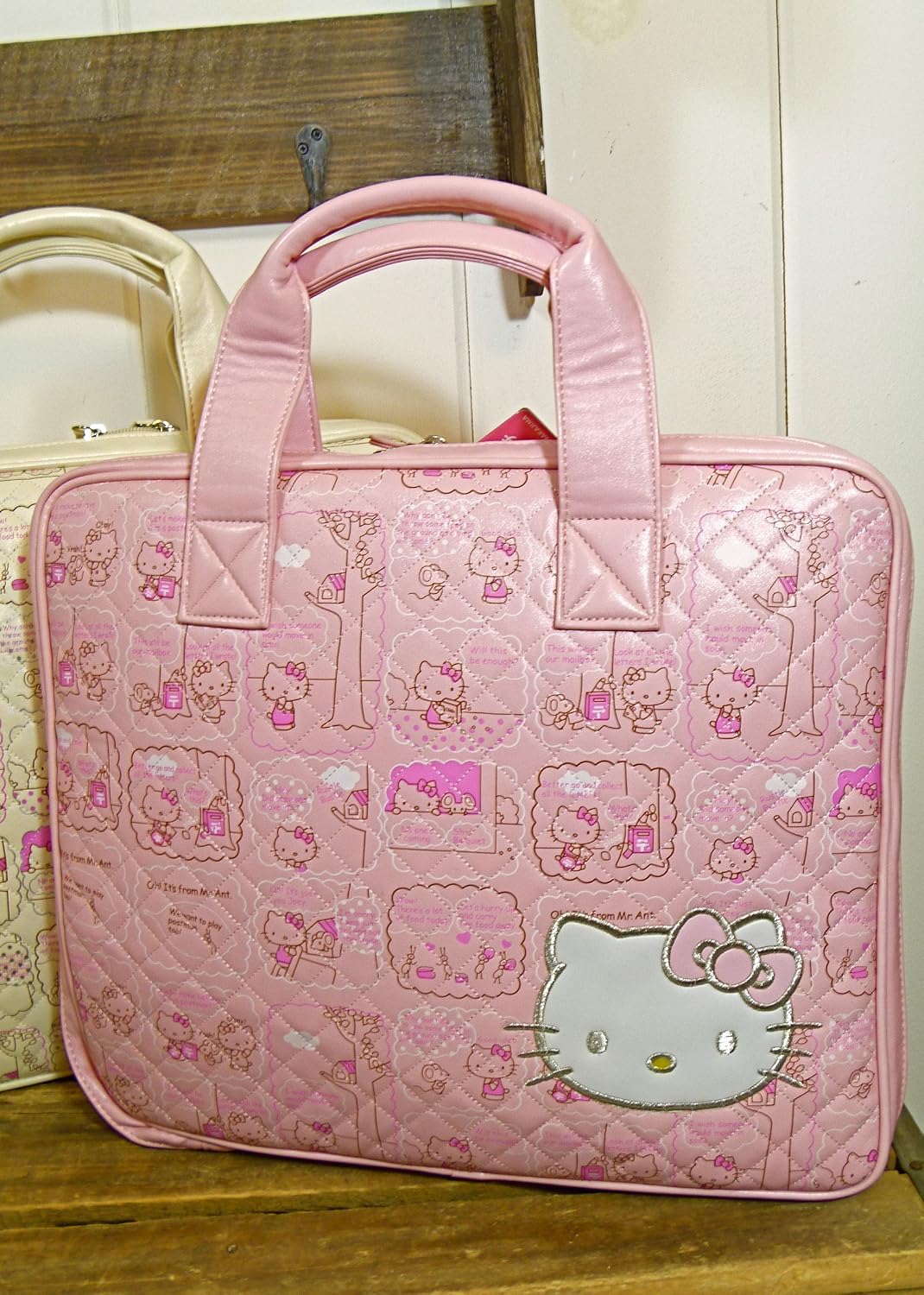 Amazon.com: Hello Kitty Quilted Laptop Bag- Fits 15" with Zipper and ...
