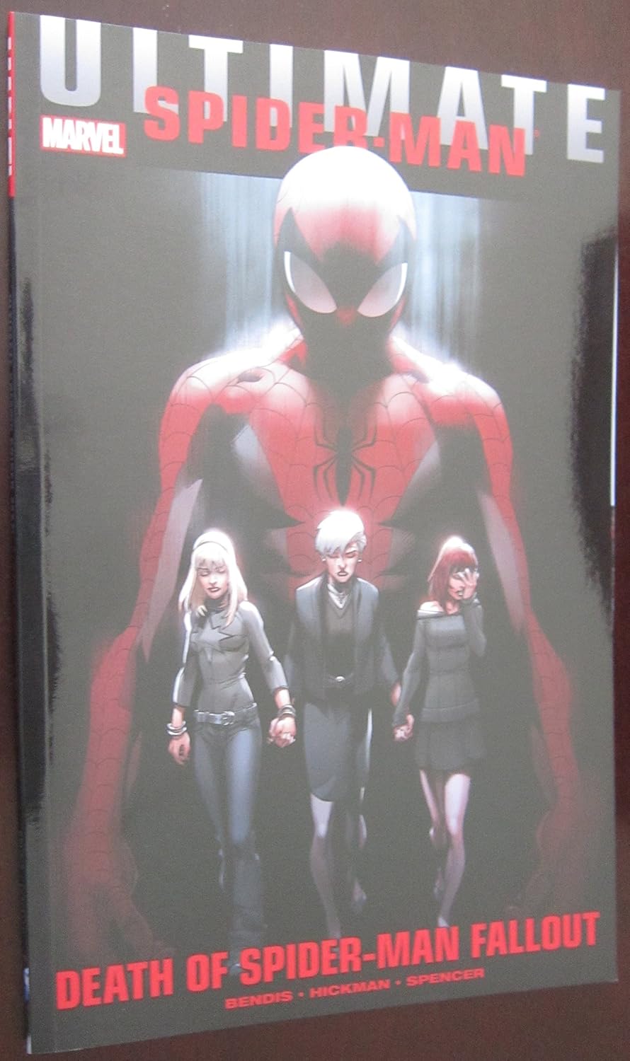 Ultimate Comics Spider-Man: Death of Spider-Man Fa : Bendis, Brian M ...