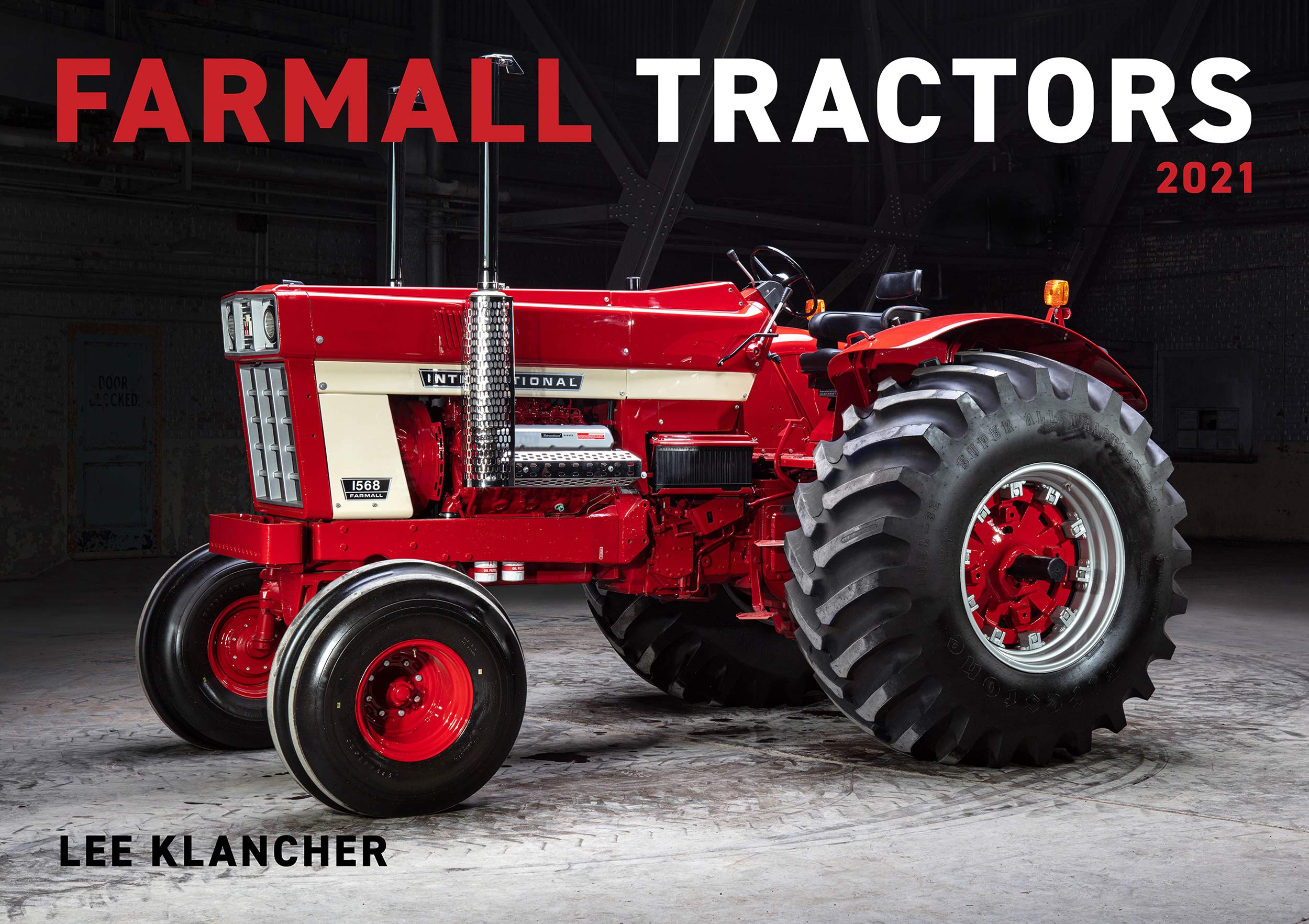 Snapklik.com : Farmall Tractors Calendar 2021