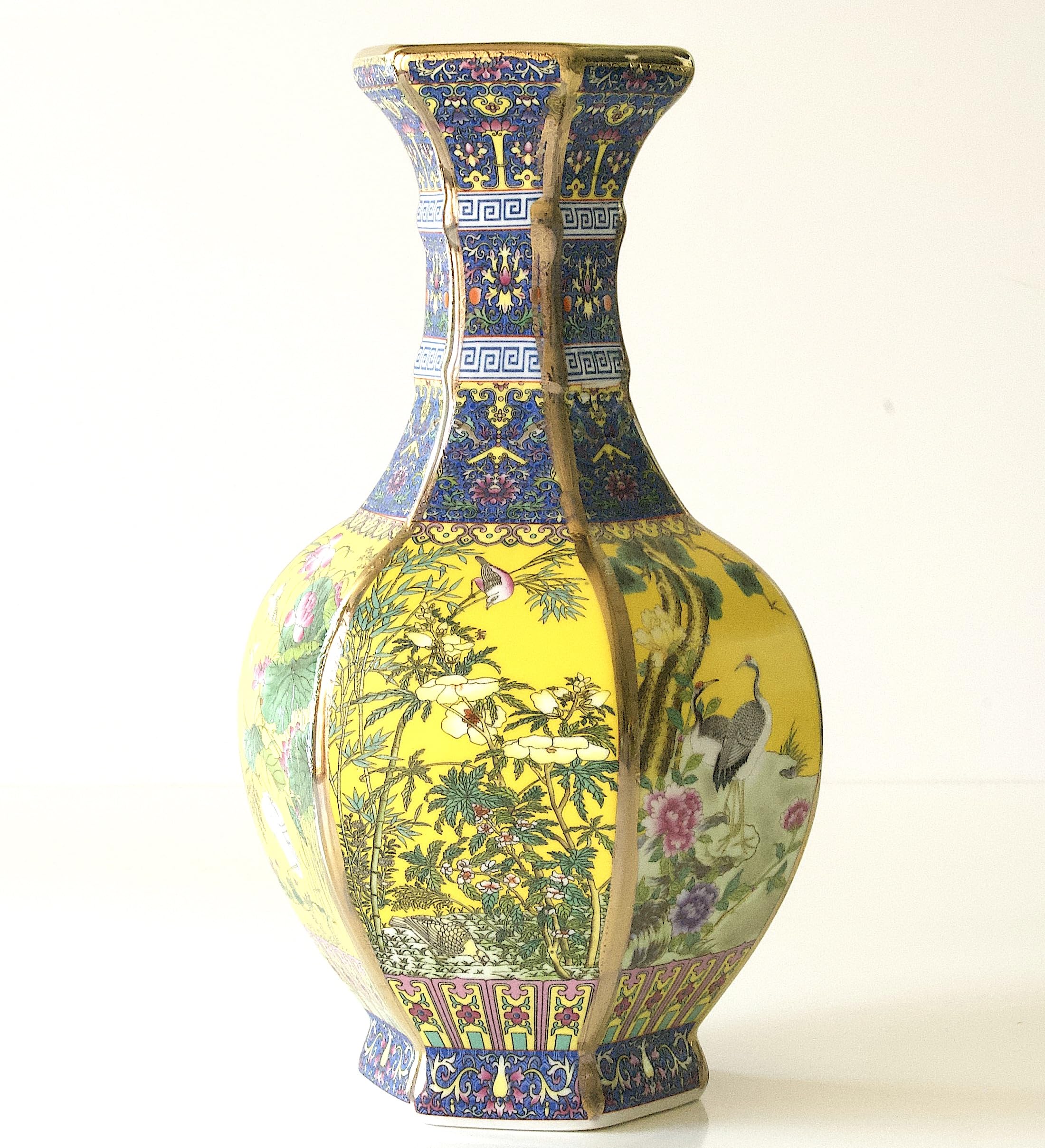 Amazon.com: 10 3/4" Yellow Porcelain Vase, Golden line, Chinese ...