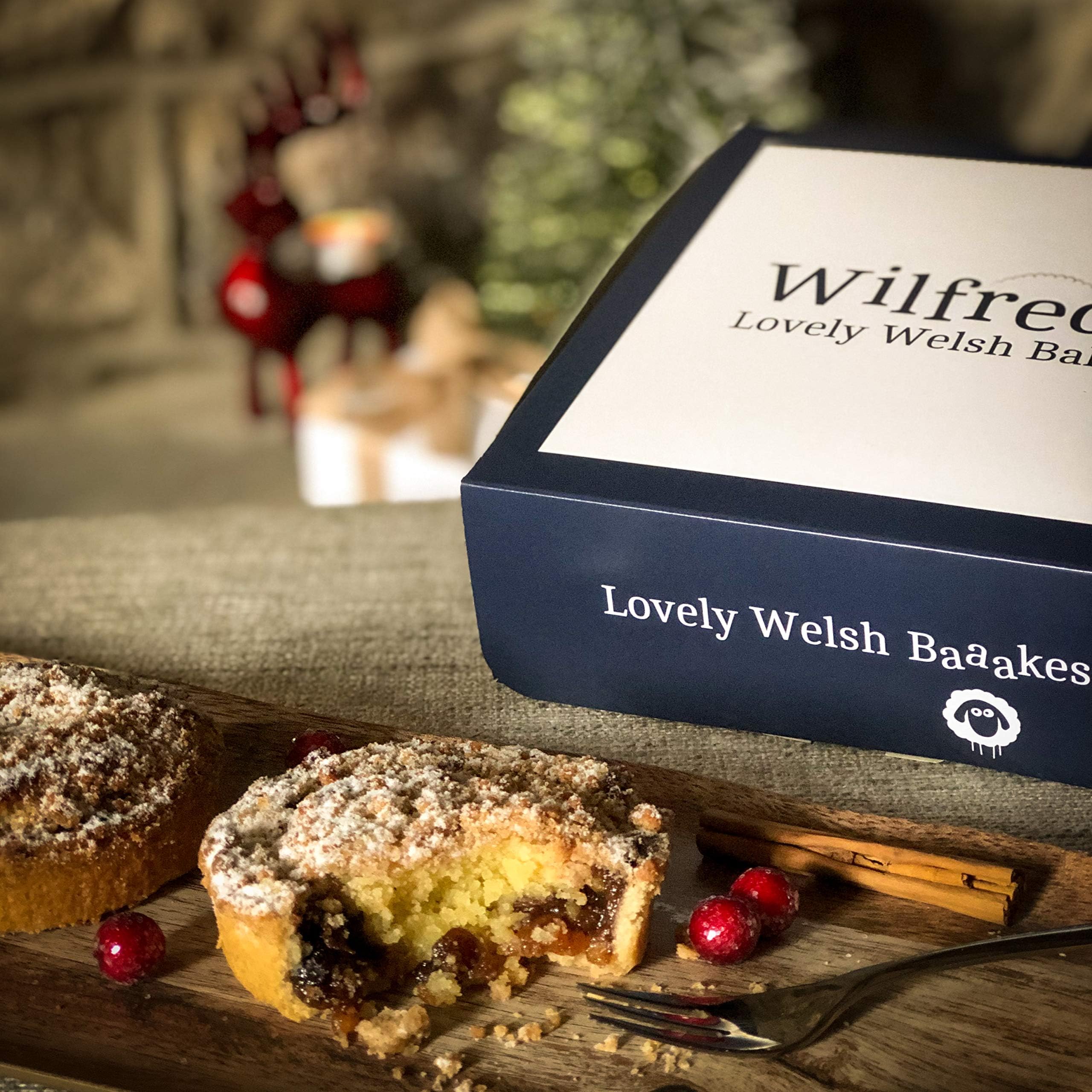 Wilfreds Luxury Welsh Honey Rum Christmas Mince Pies: 8 Decadent 150g ...