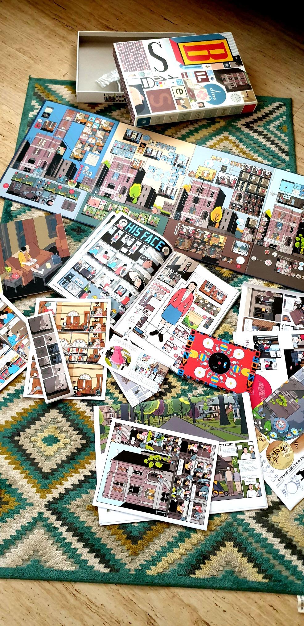 Building Stories : Ware, Chris: Amazon.in: Books