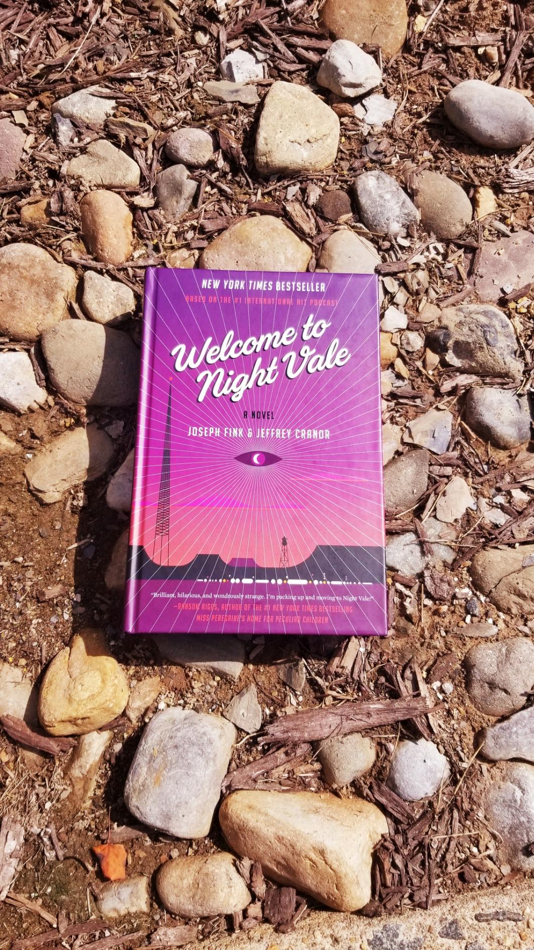 Amazon.com: Welcome to Night Vale: A Novel: 9780062351432: Fink, Joseph ...