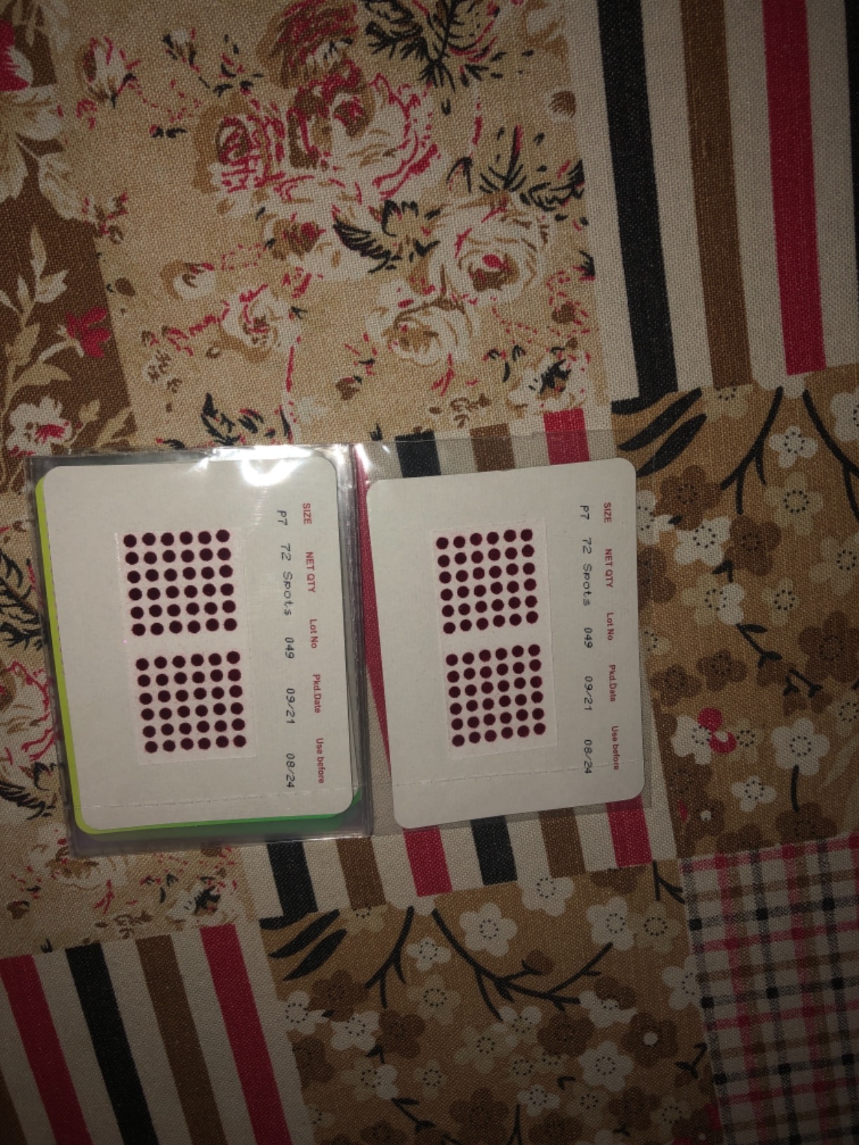 Generic Eyetex Pallavi P7 Bindi Set, Maroon, Pack of 10 : Amazon.in: Beauty