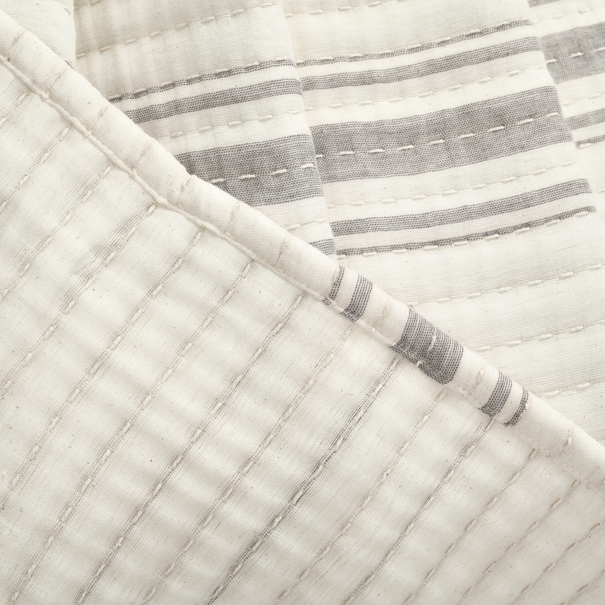 Snapklik.com : Lush Decor Farmhouse Stripe Kantha Pick Stitch Cotton Quilt/ Coverlet Single King