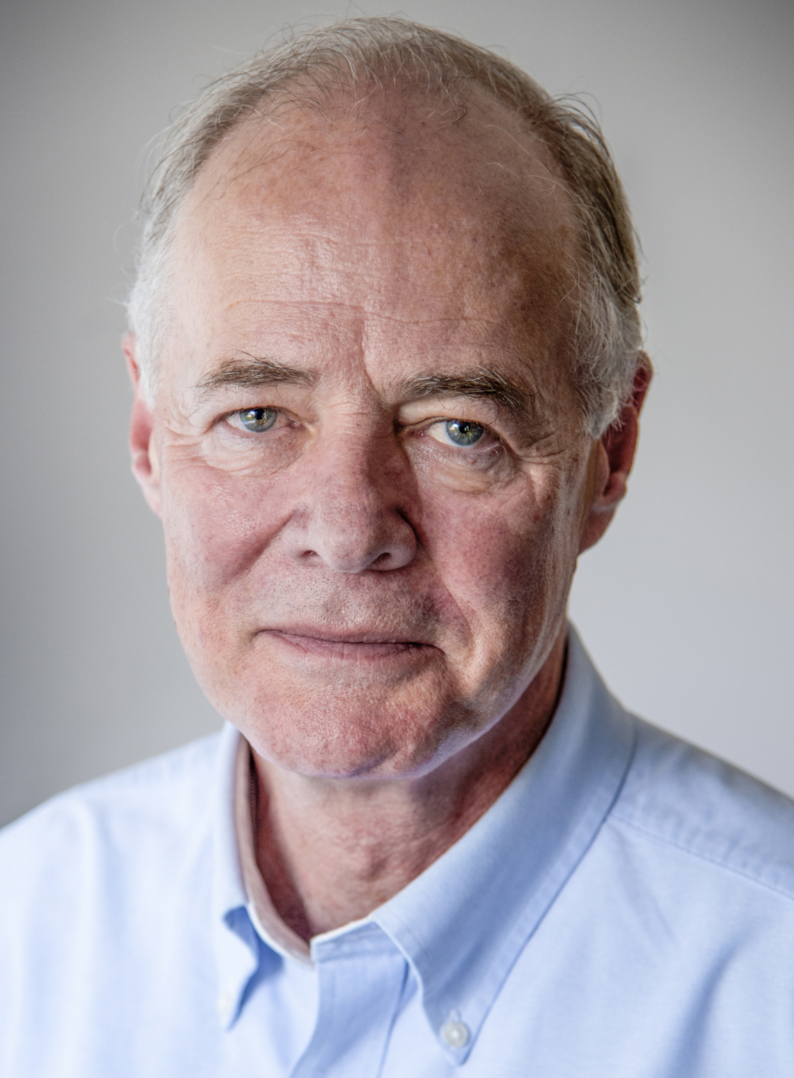 Amazon.co.uk: Tony Peake: books, biography, latest update