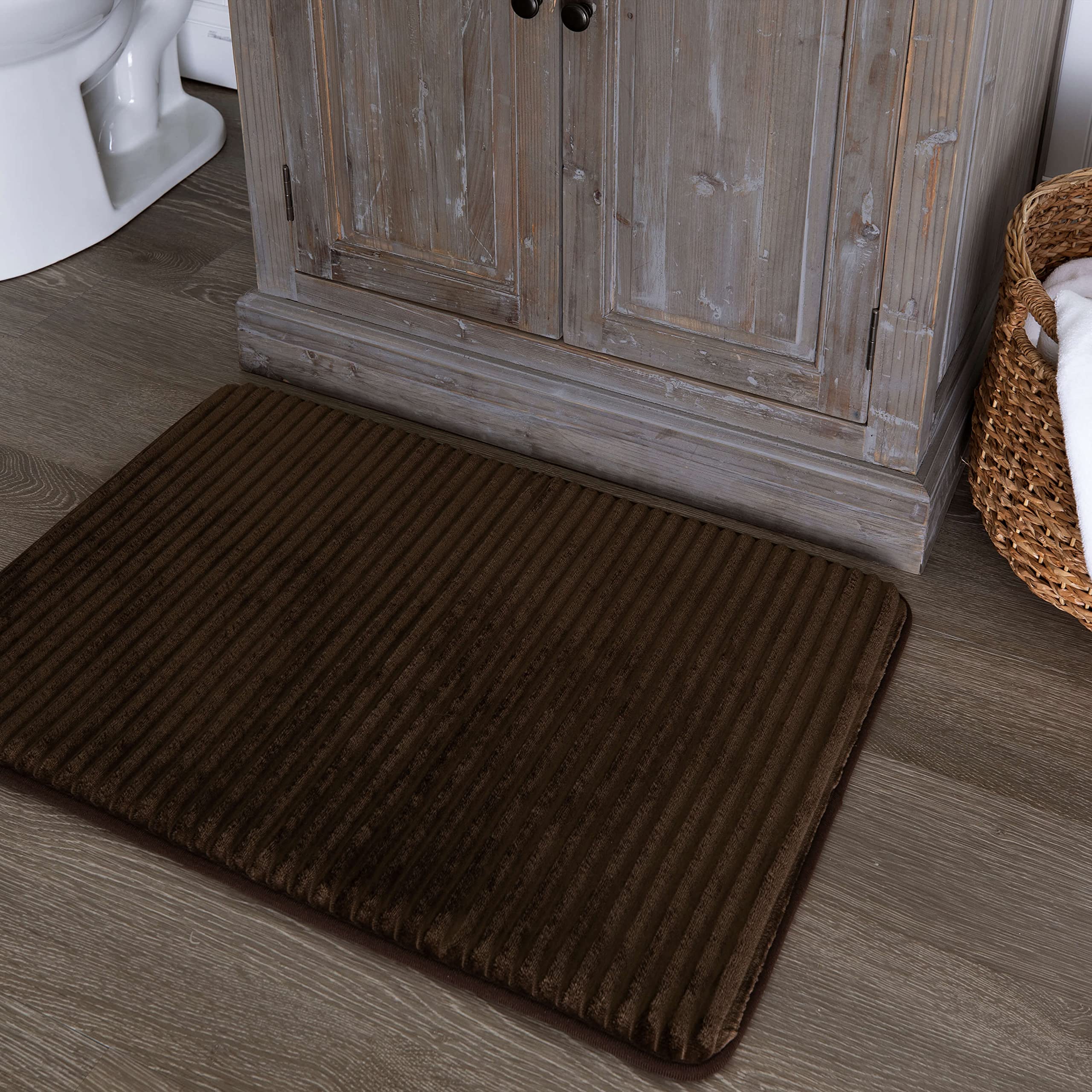 Amazon.com: Mohawk Home 17" x 24" Augusta Bath Mat Dark Brown Machine ...