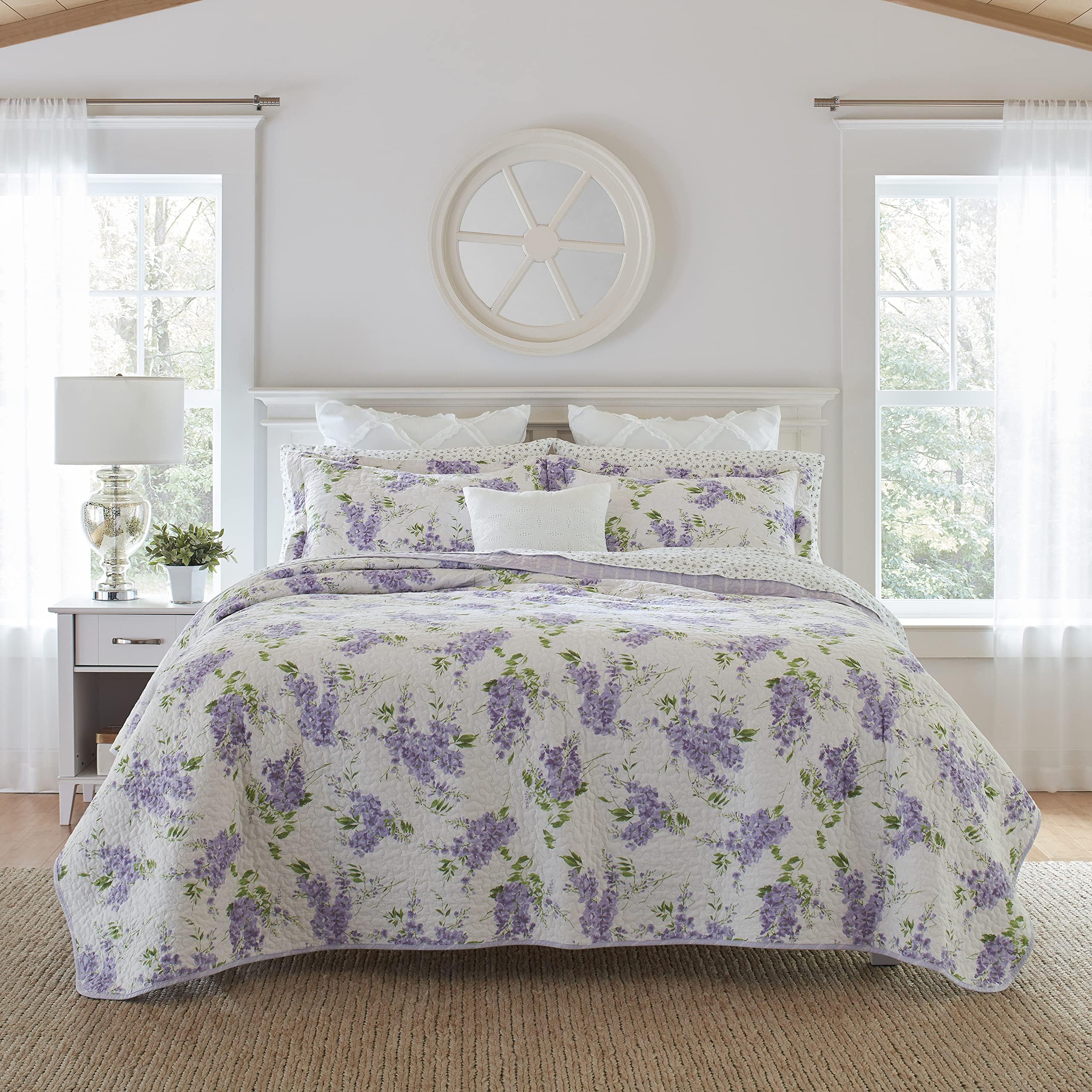 Amazon.com: Laura Ashley Home | Ditsy Dance Collection | Quilt Set ...