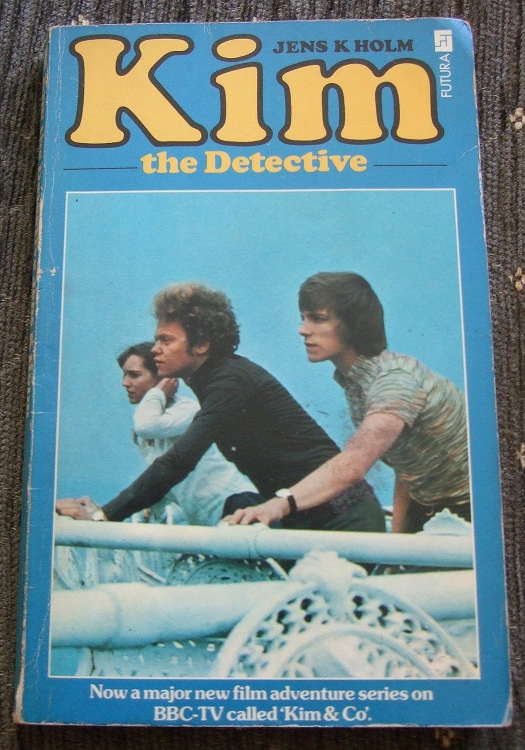 Amazon.co.jp: Kim the Detective : Holm, Jens K.: 洋書