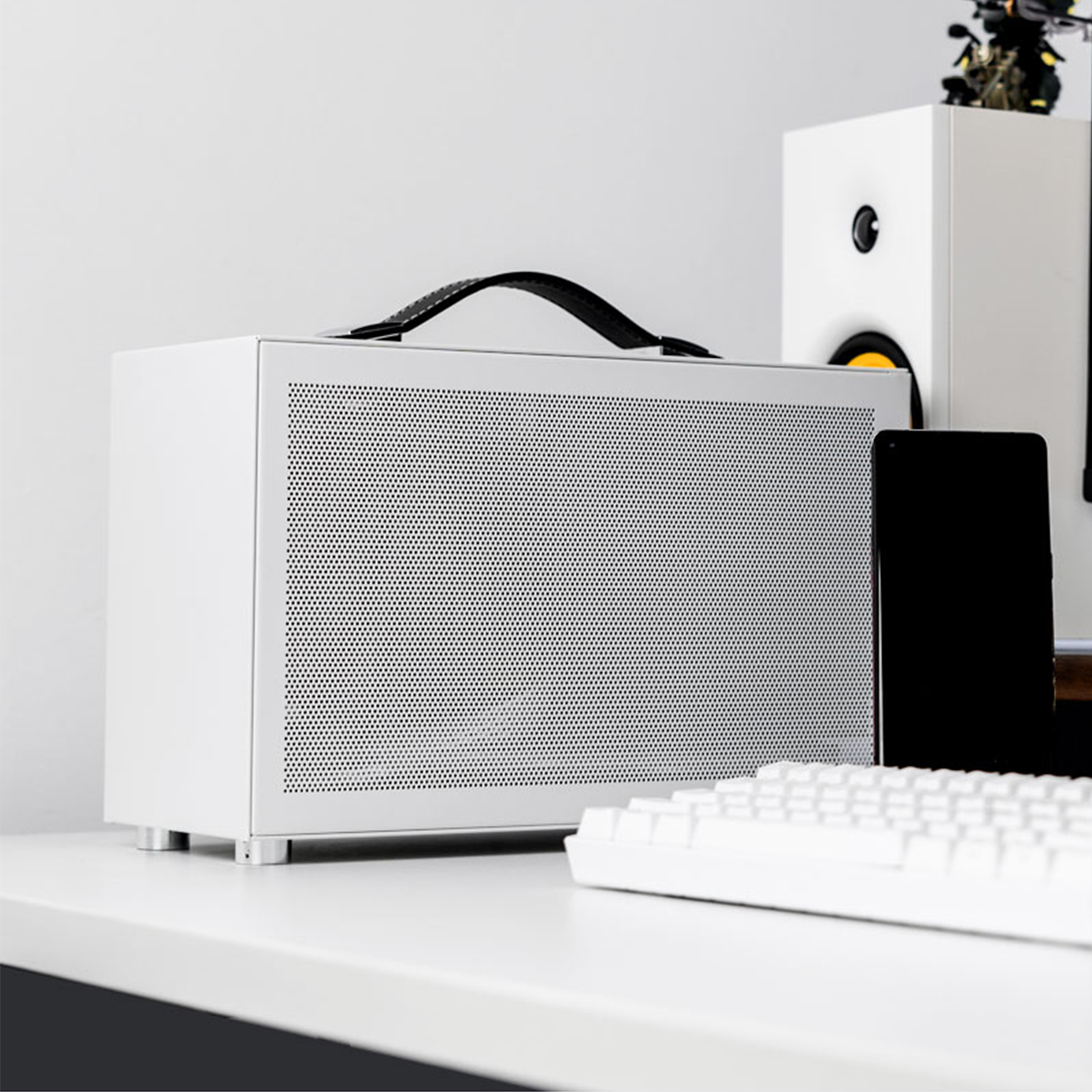 Watch S300 - Mini-ITX PC Gaming Case on Amazon Live