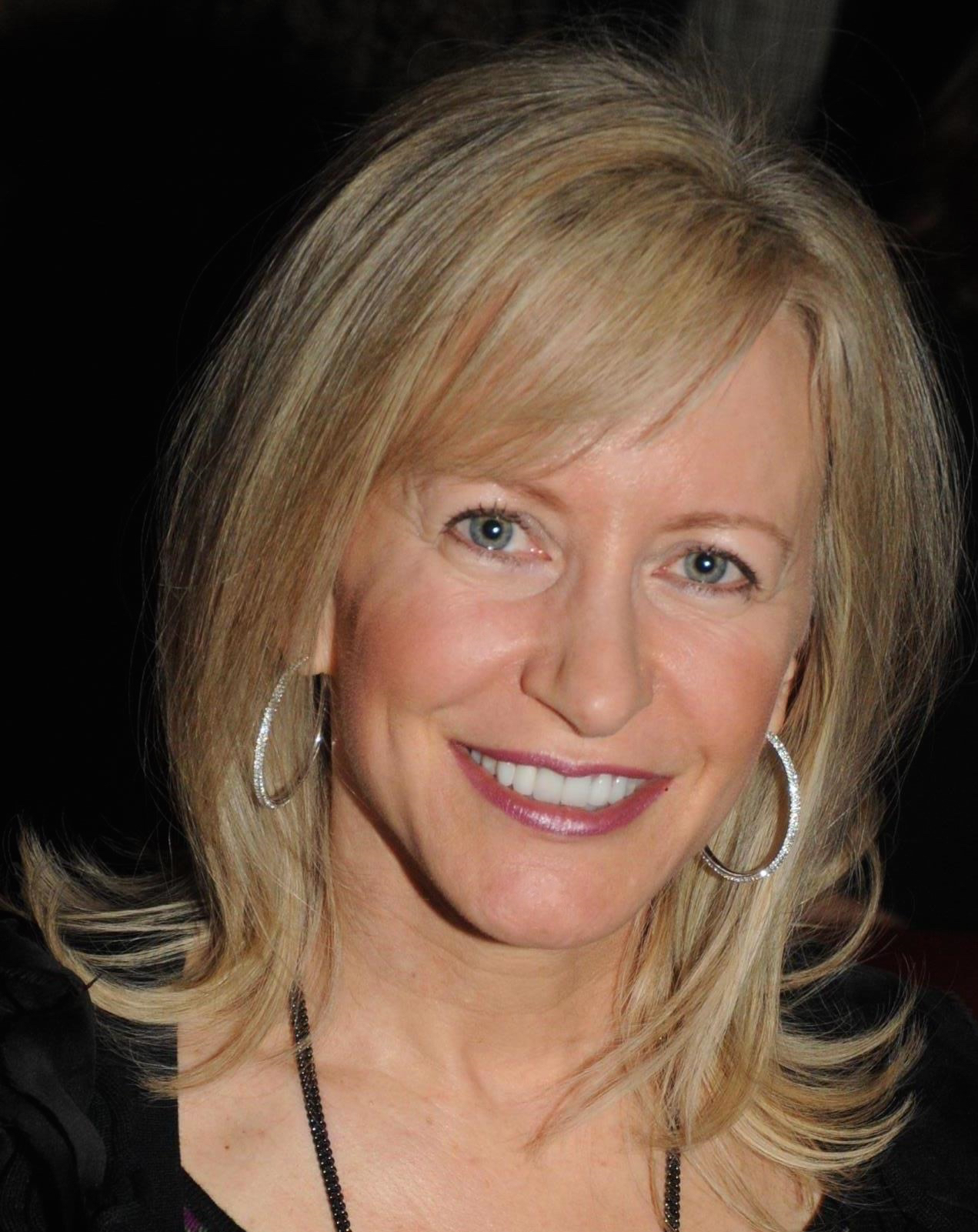 Amazon.in: Meredith First: books, biography, latest update