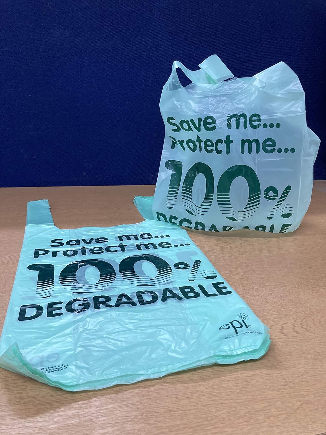 Sun Packaging Degradable Carrier Bags (pack of 100) 11x17x21" : Amazon ...