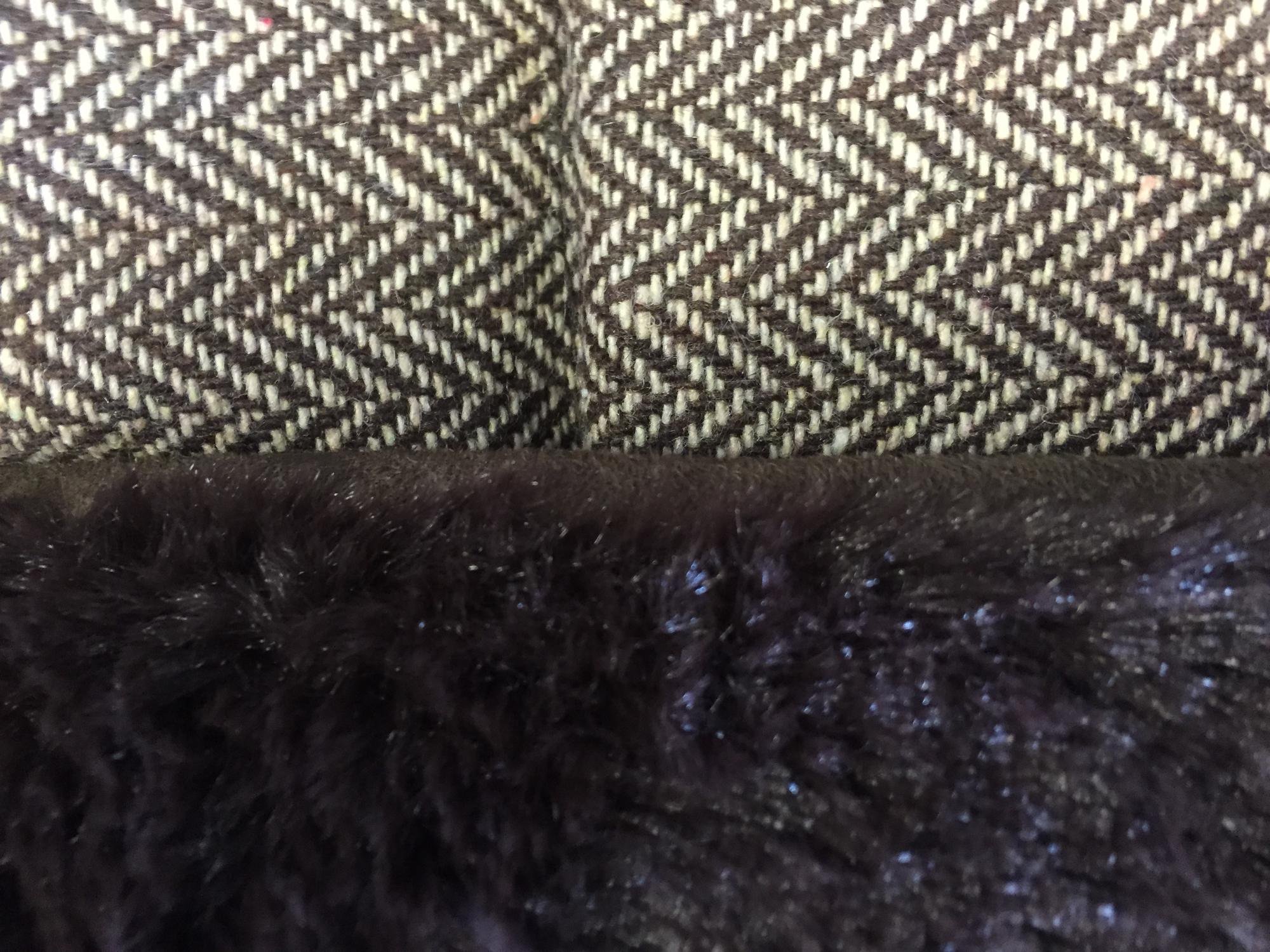 Ellie-Bo Small Reversible Tweed and Brown Faux Fur Mat for 24-inch Dog ...