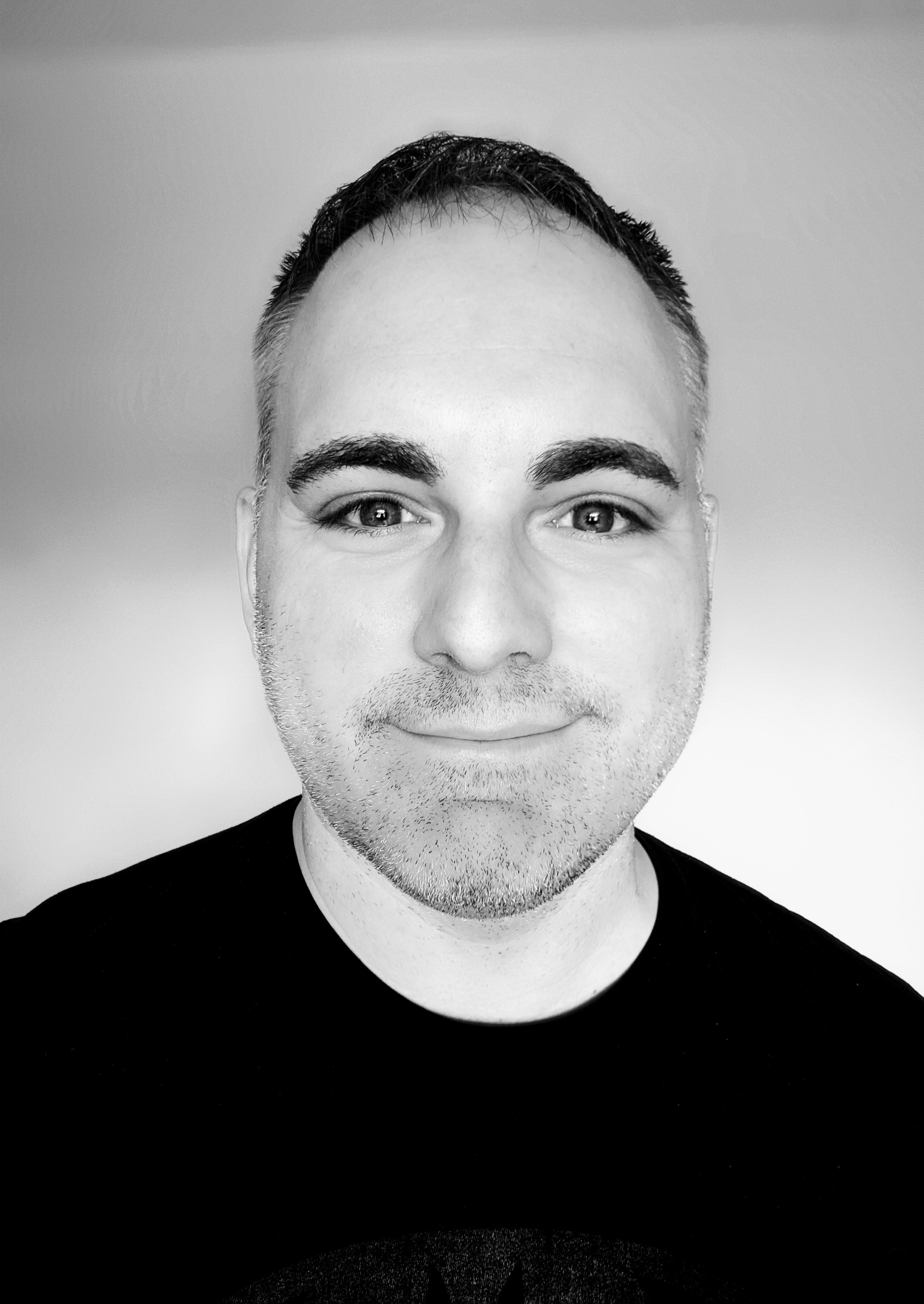 Amazon.com: Aaron Carr: books, biography, latest update