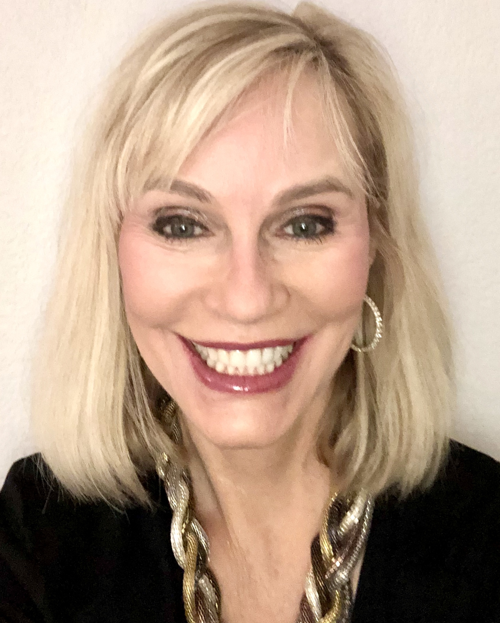 Amazon.in: Dr. Carol Elaine: books, biography, latest update