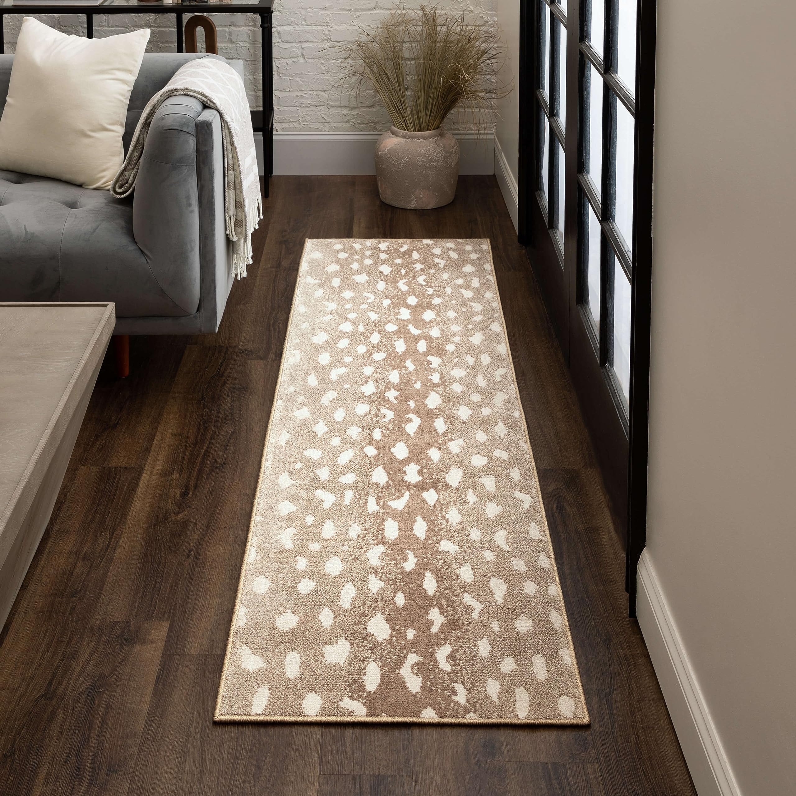 Amazon.com: Livabliss Pablo Antelope Print Area Rug,6'7" x 9',Light ...