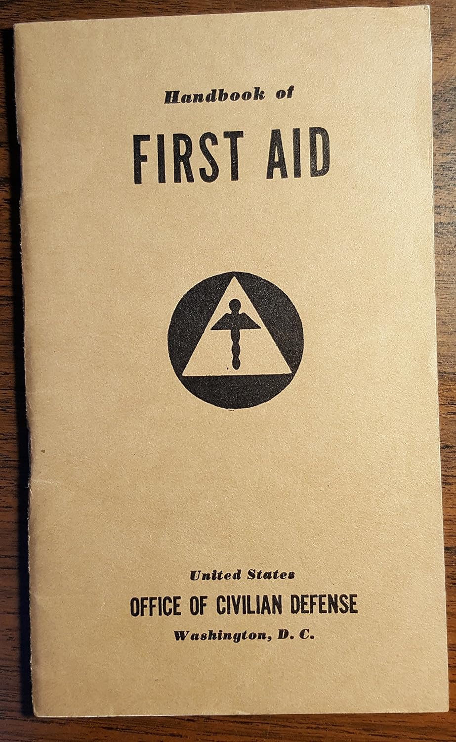 Handbook of First Aid: U. S. Office of Civilian Defense: Amazon.com: Books